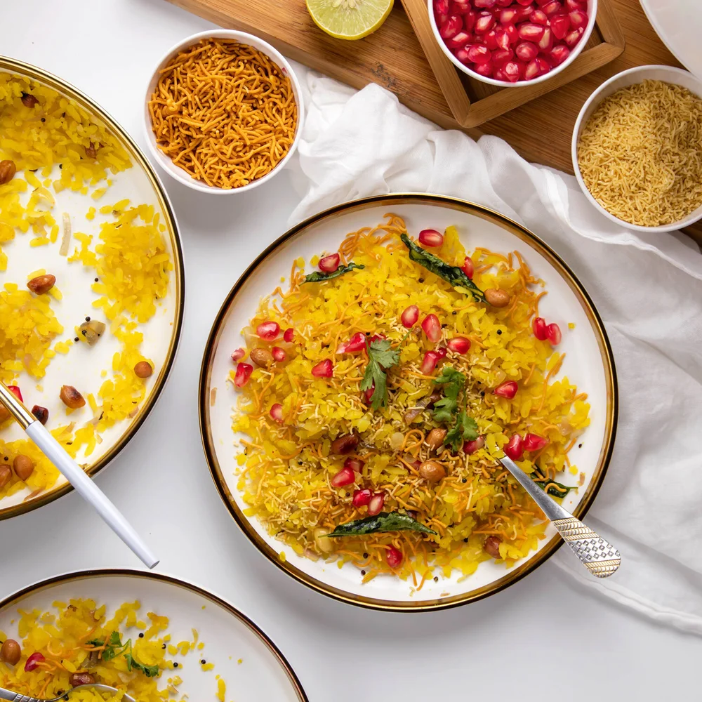 How to make POHA | POHE | प्याज - टमाटर वाला पोहा — Bites & Bokeh