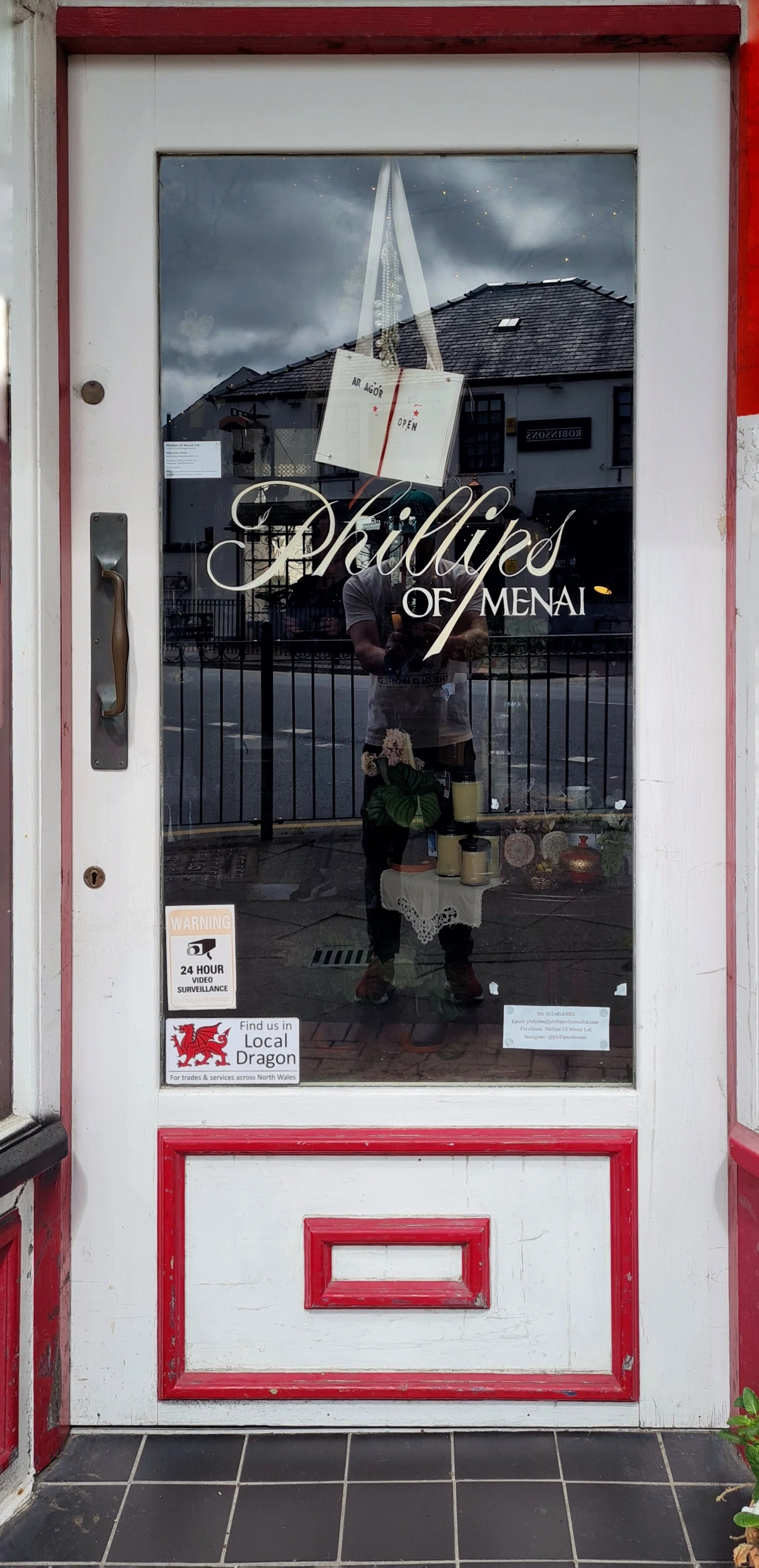 Momo Signs North Wales Traditional Hand Painted Signwriting Gold Leaf ...