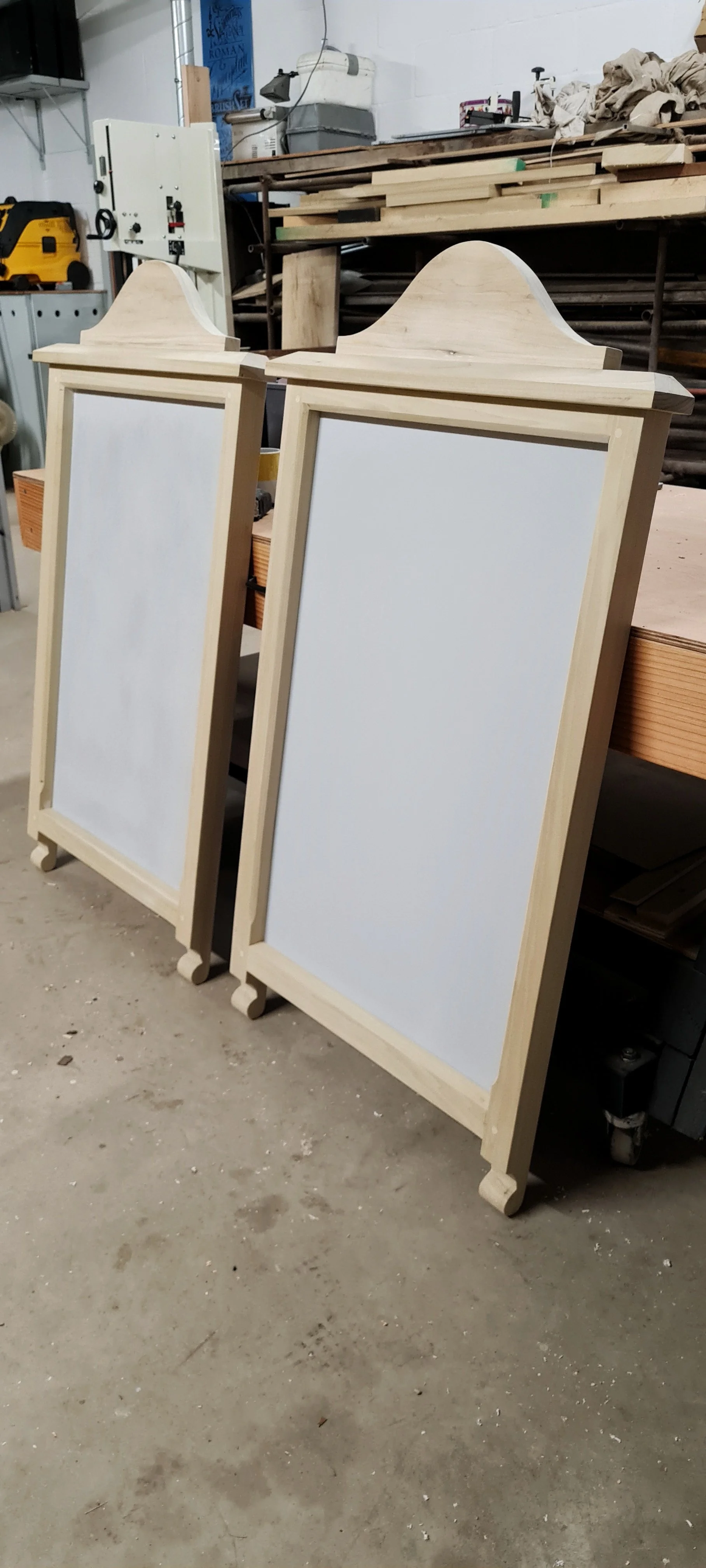 Momo Signs North Wales Traditional Hand Painted Signwriting Gold Leaf ...