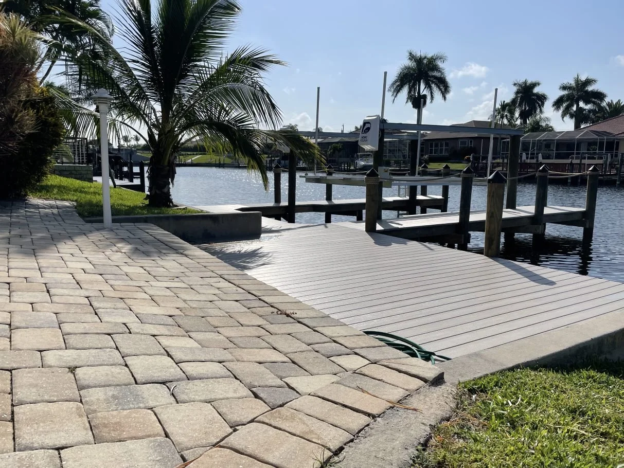 RENEWMax — RENEW Plastics Decking