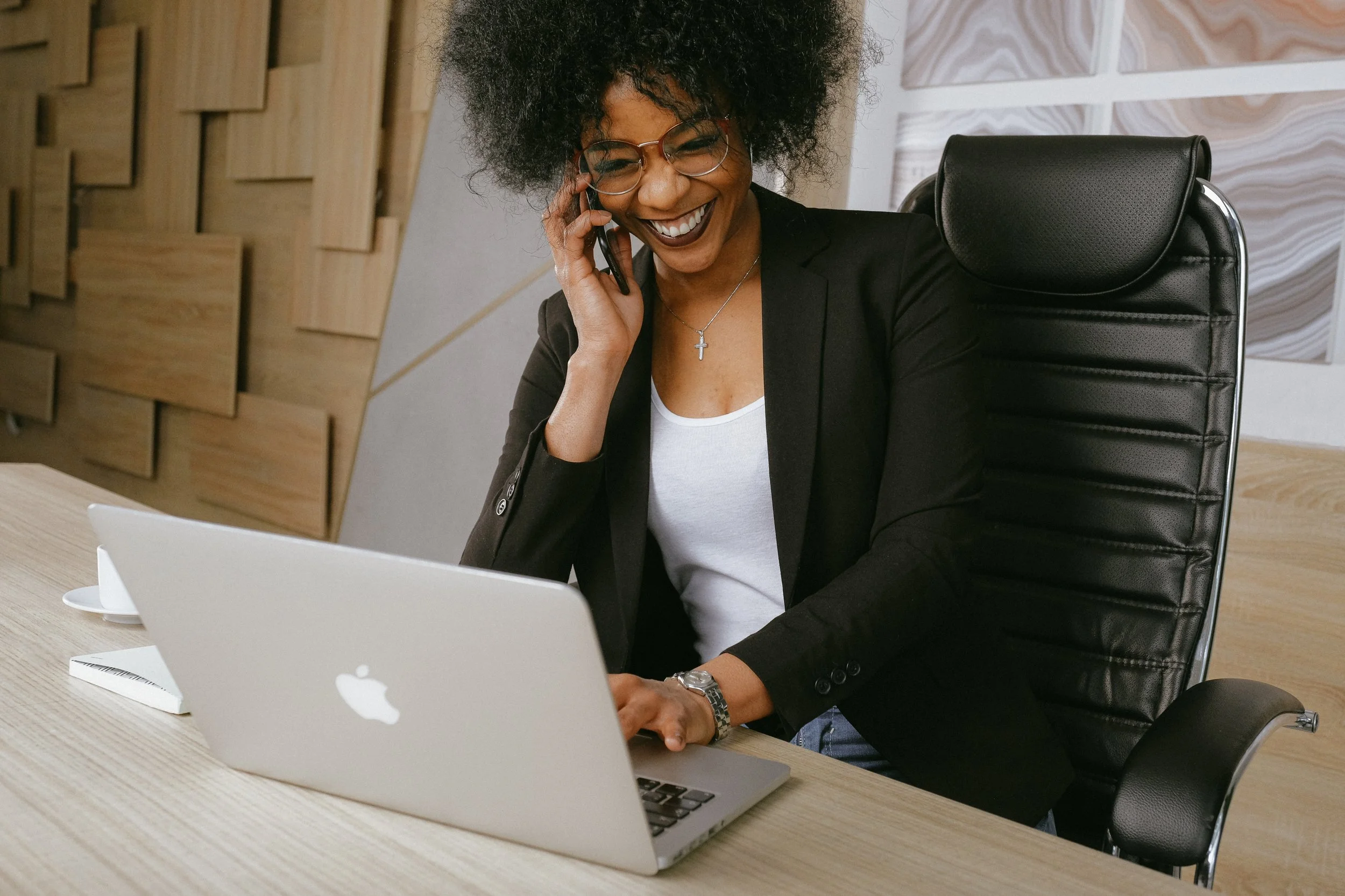 How To Accept A Job Offer Over The Phone (With Examples) — Beyond ...