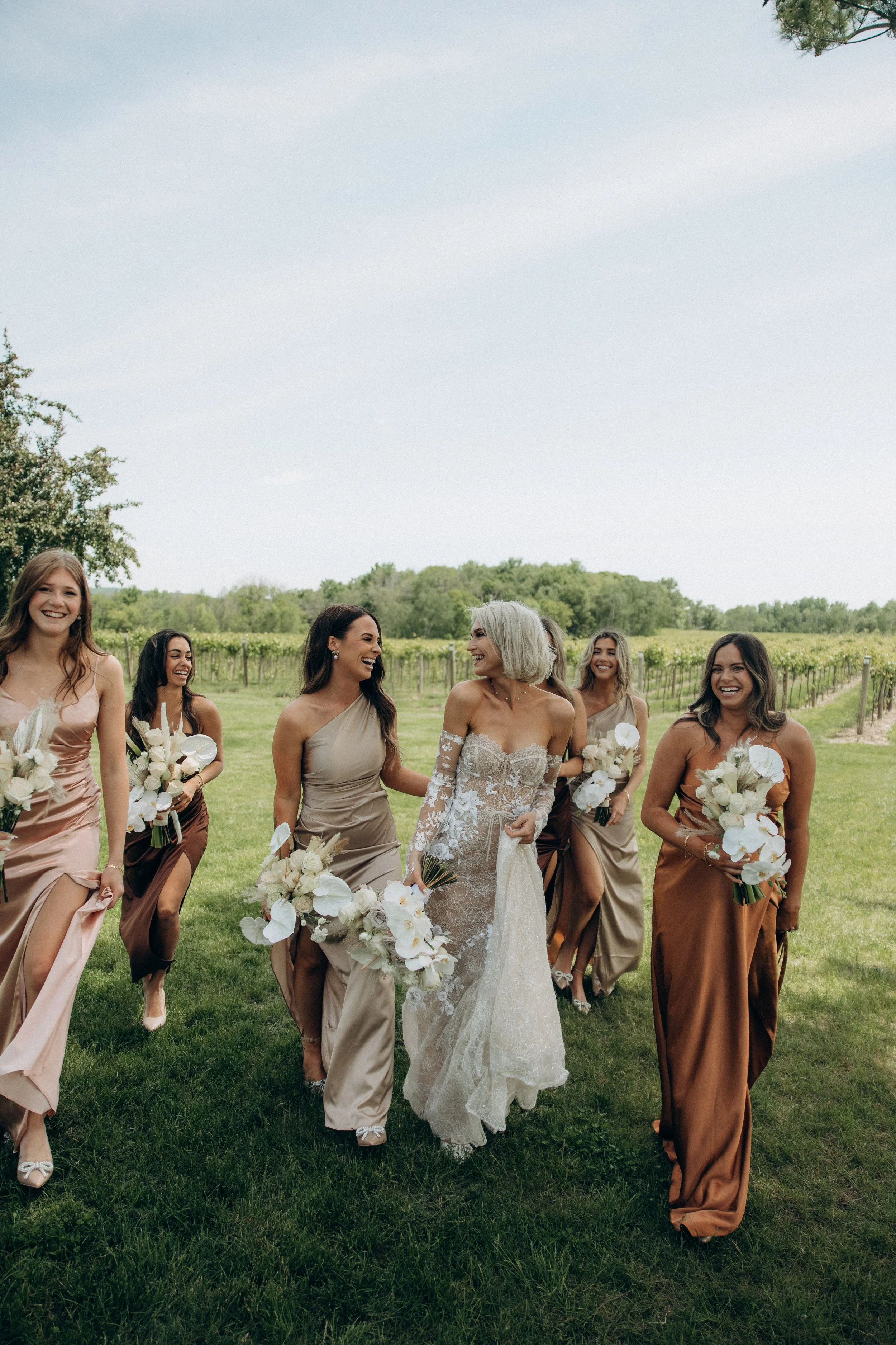 What do personal attendants wear at weddings | Honestweddingadvice.com