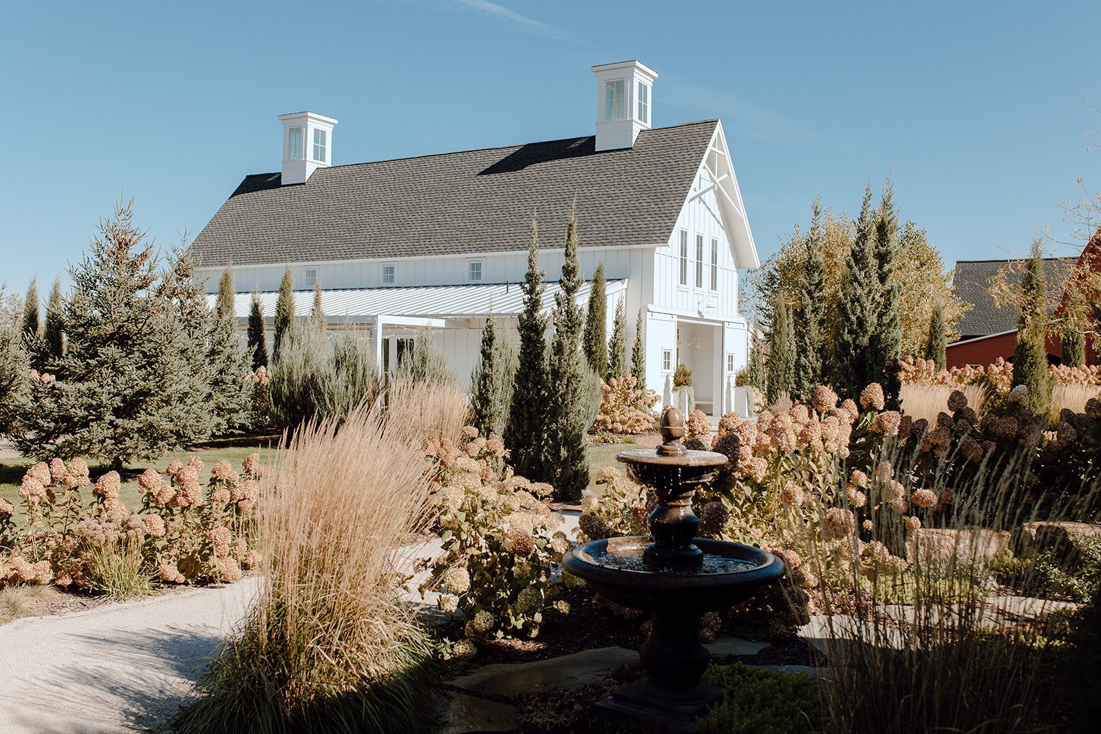 Romantic Fall Wedding at Redeemed Farm — MN + WI Wedding Planner ...