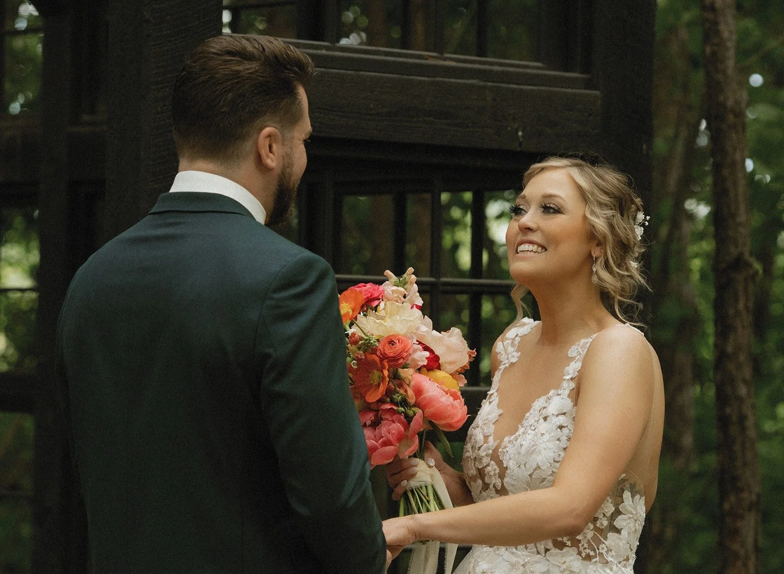 A Romantic and Colorful Summer Wedding at Ivory North — MN + WI Wedding ...