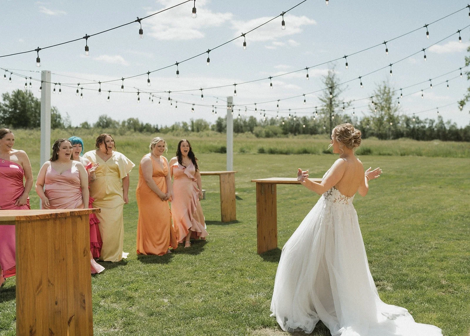 A Romantic and Colorful Summer Wedding at Ivory North — MN + WI Wedding ...