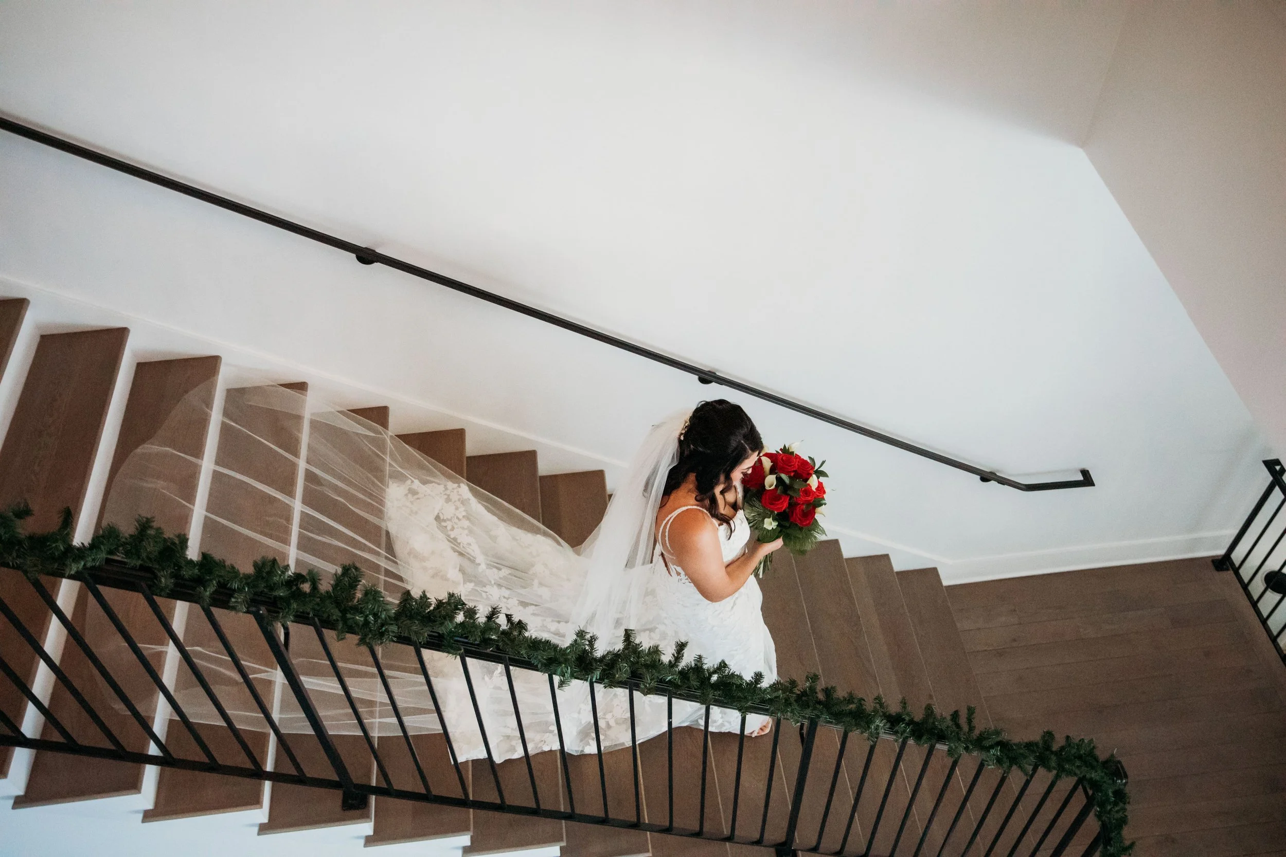 A Cozy Winter Wedding at The Hutton House — MN + WI Wedding Planner ...