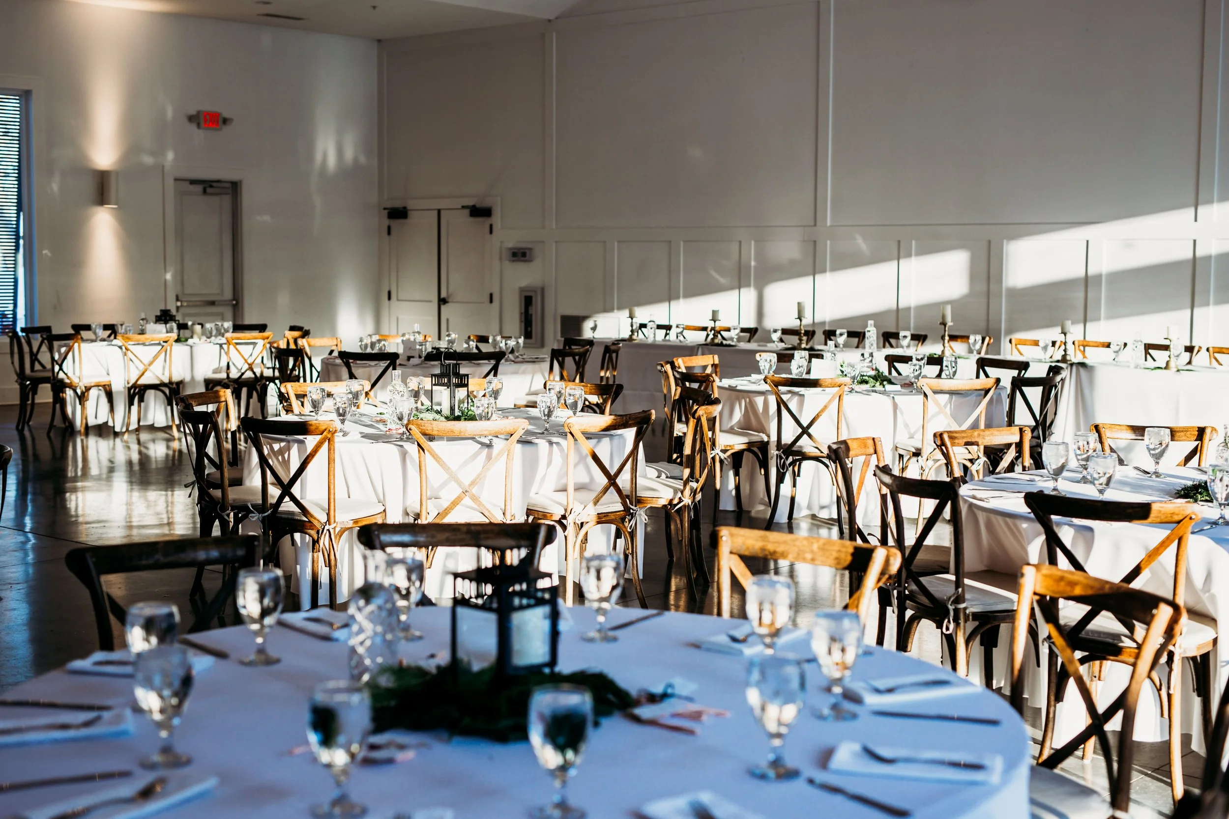 A Cozy Winter Wedding at The Hutton House — MN + WI Wedding Planner ...