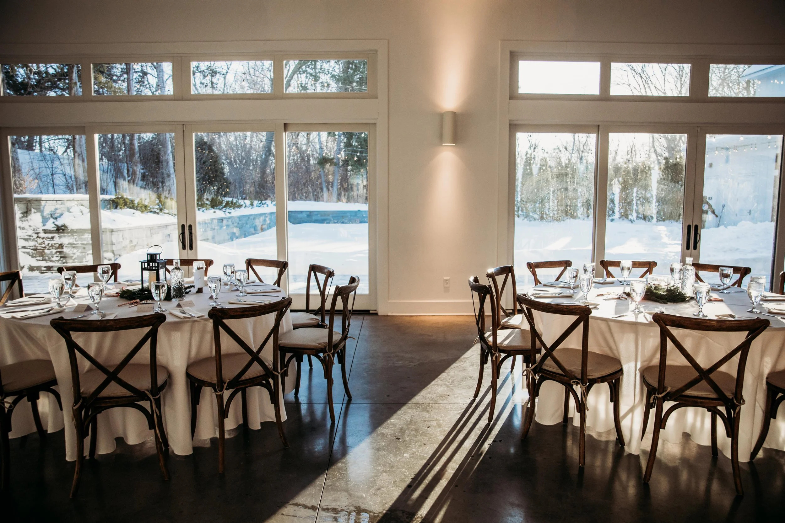 A Cozy Winter Wedding at The Hutton House — MN + WI Wedding Planner ...