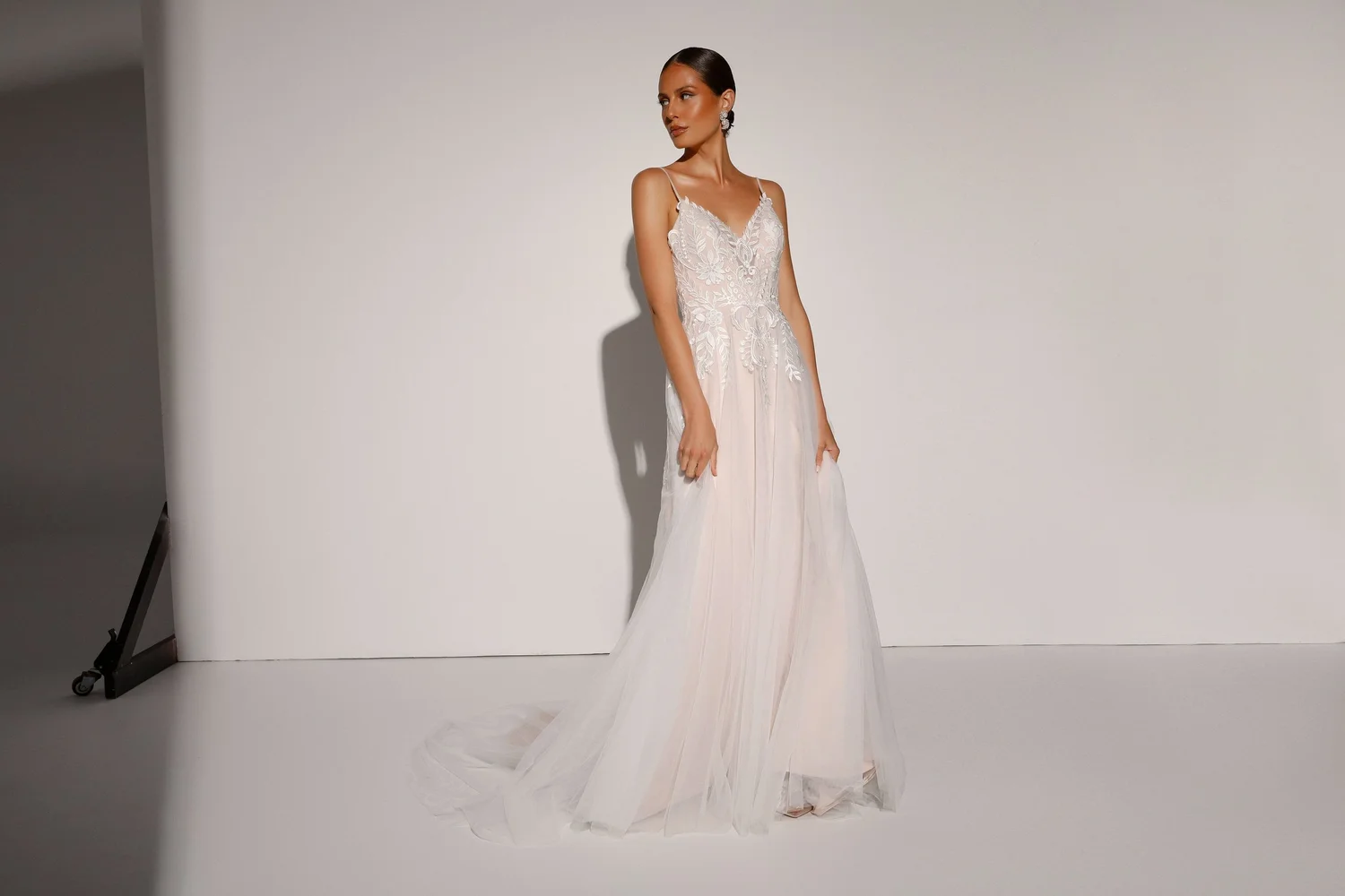 Kamaira nicole | pronovias | brud och fest | milagro | wedding castle ...