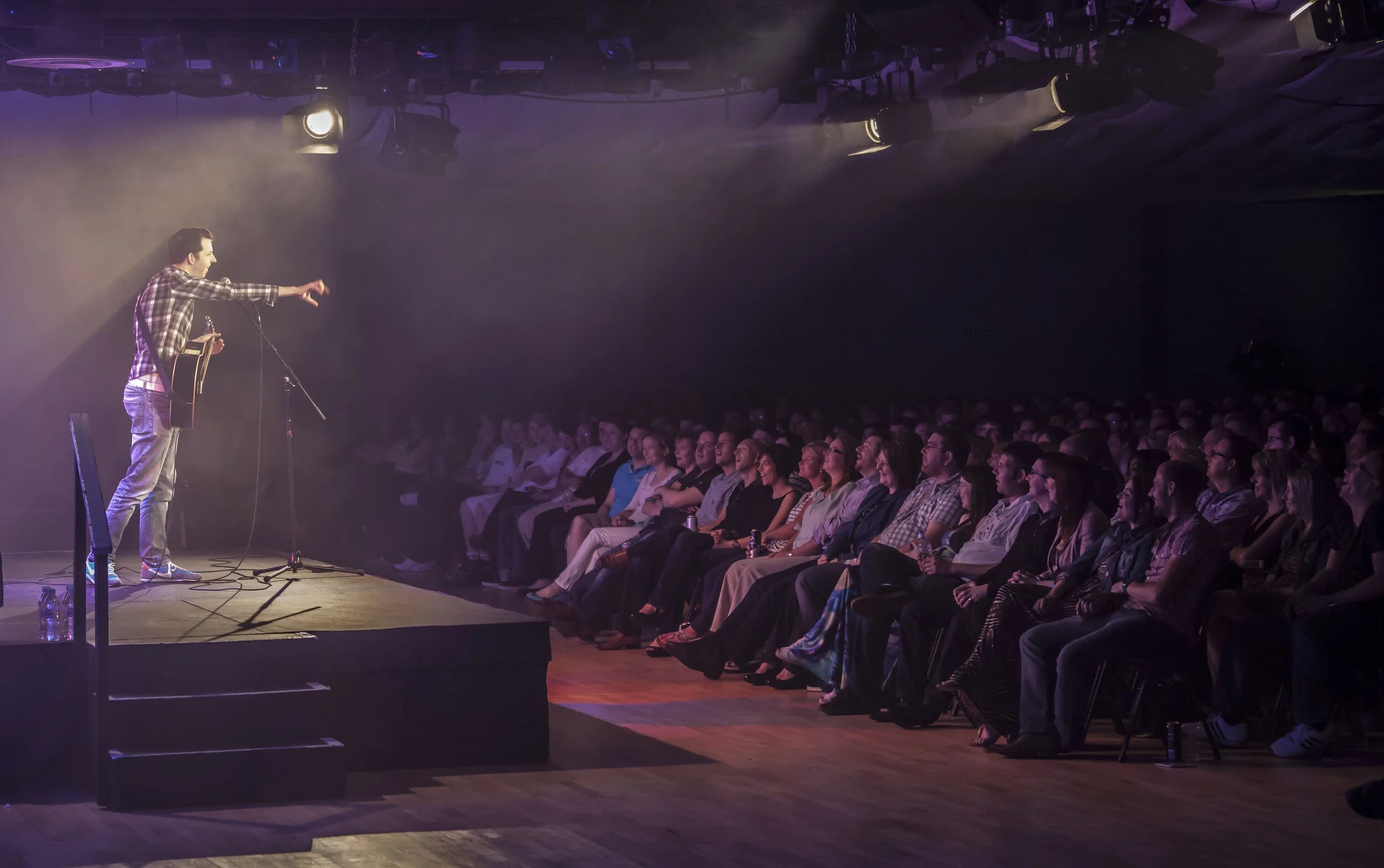 Biog — JONNY AWSUM