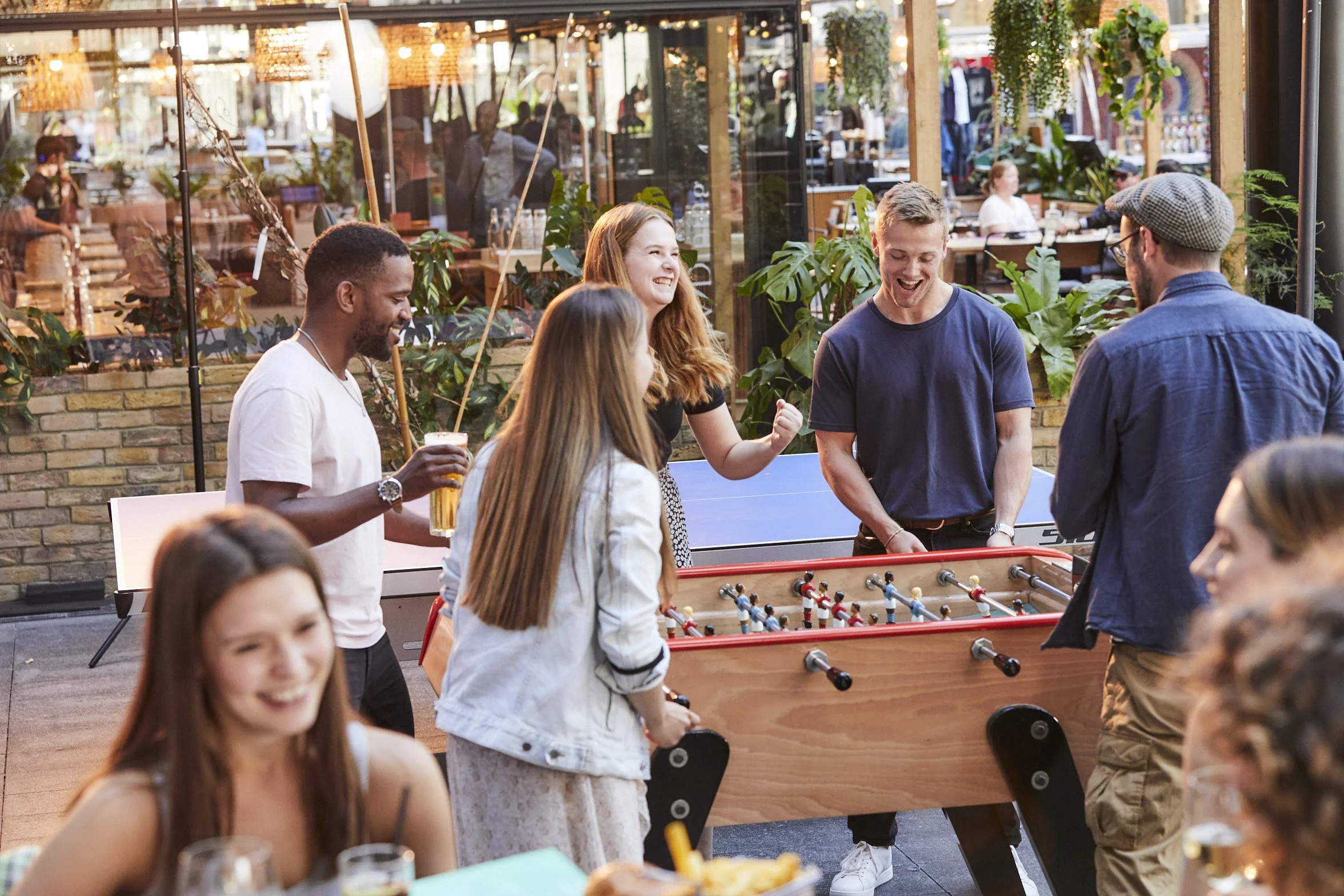 Live Music and Shuffleboard London | Players Social