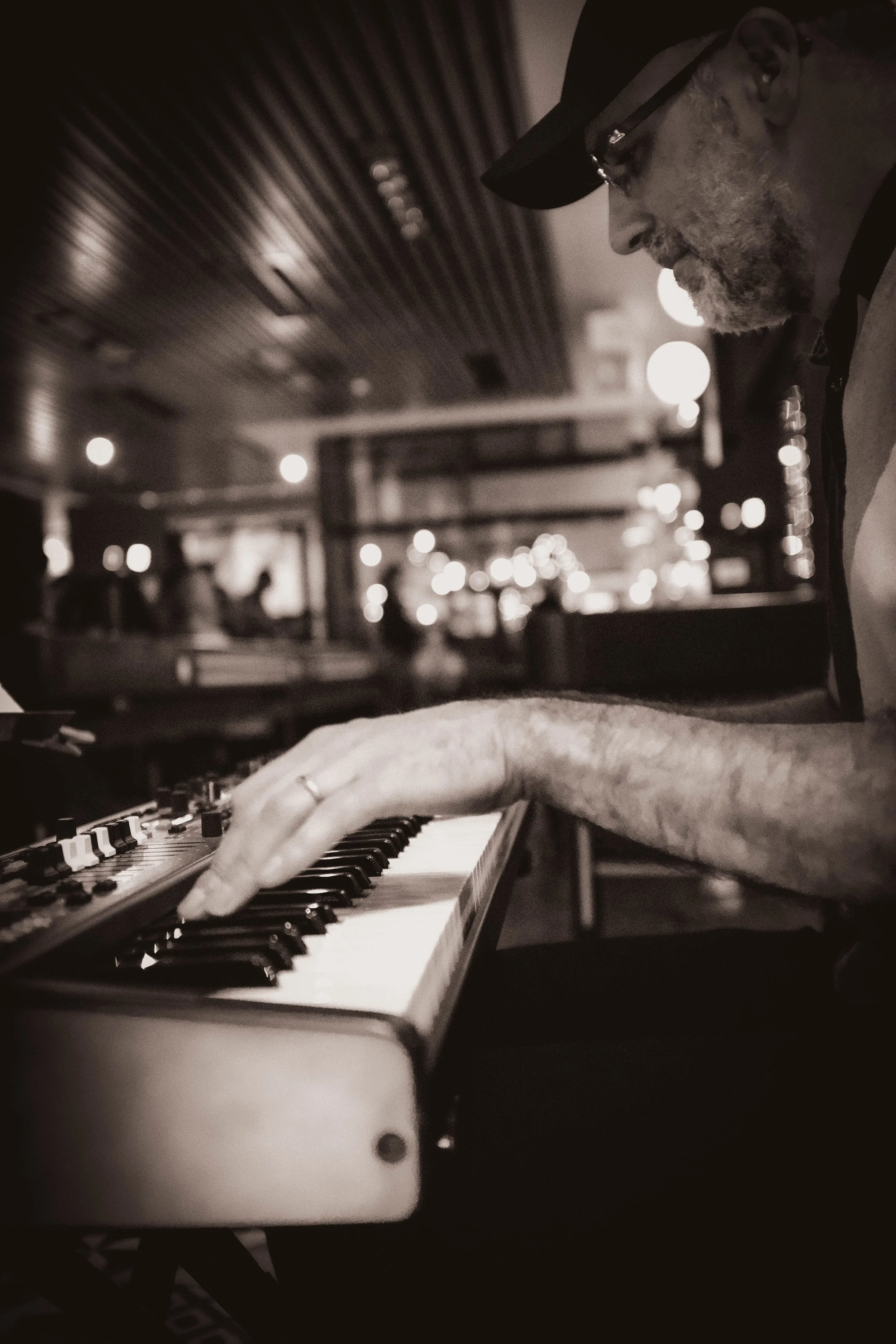 Live Music and Shuffleboard London | Players Social