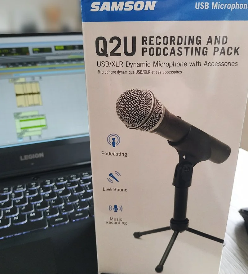 Dynamic vs Condenser mics | which is best for Podcasting - a non ...