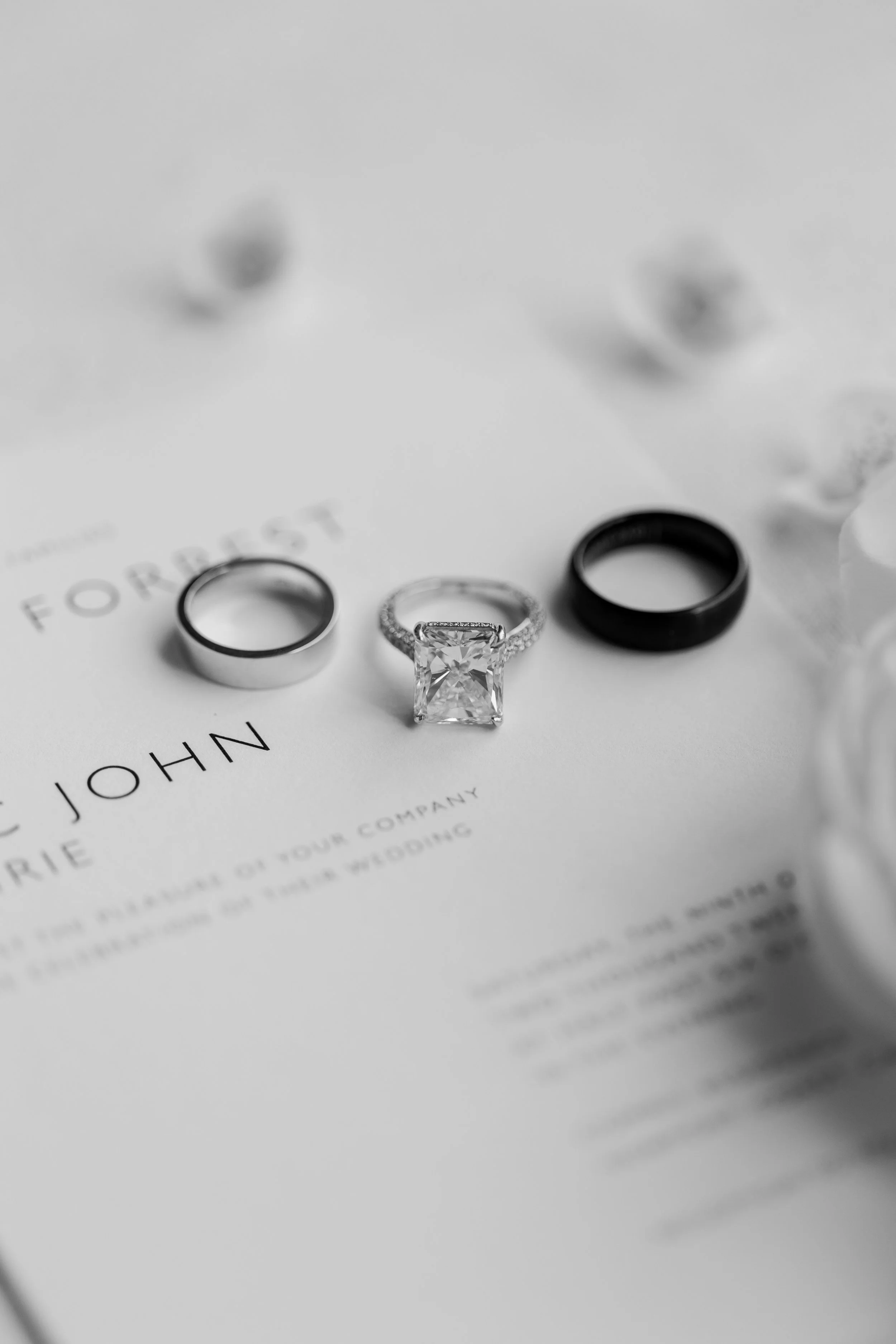 Haley + Eric's Modern Marvel in Newport Coast — paper cliché