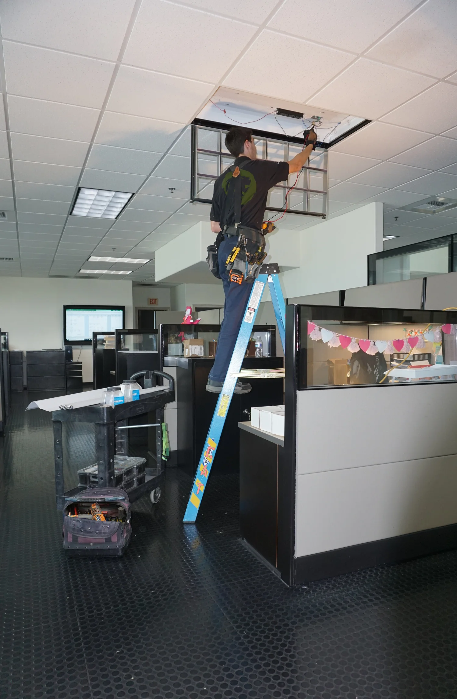 Energy-Efficient Technologies and Practices — cat electric inc.