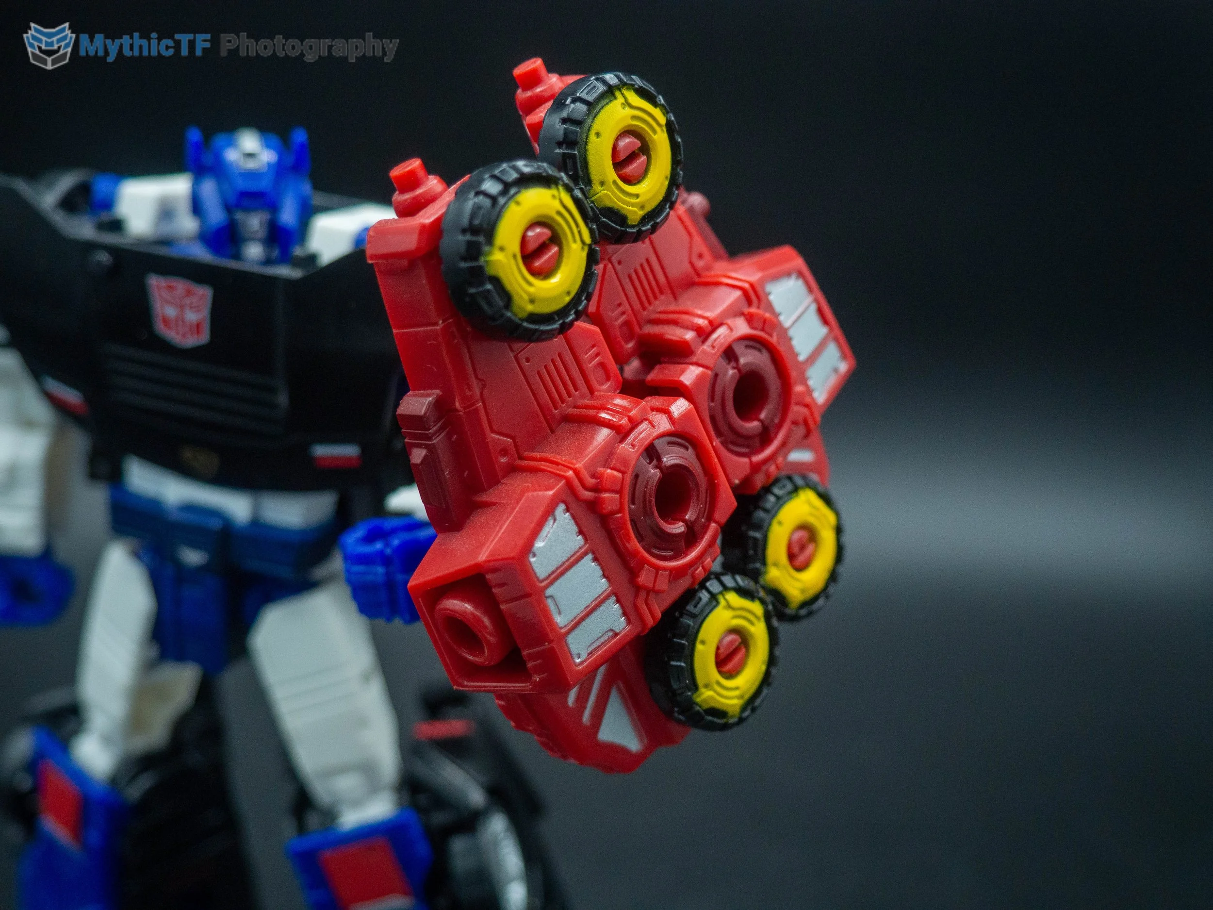 Transformers WFC: Siege Powerdasher Aragon Gallery — Mythic TFs