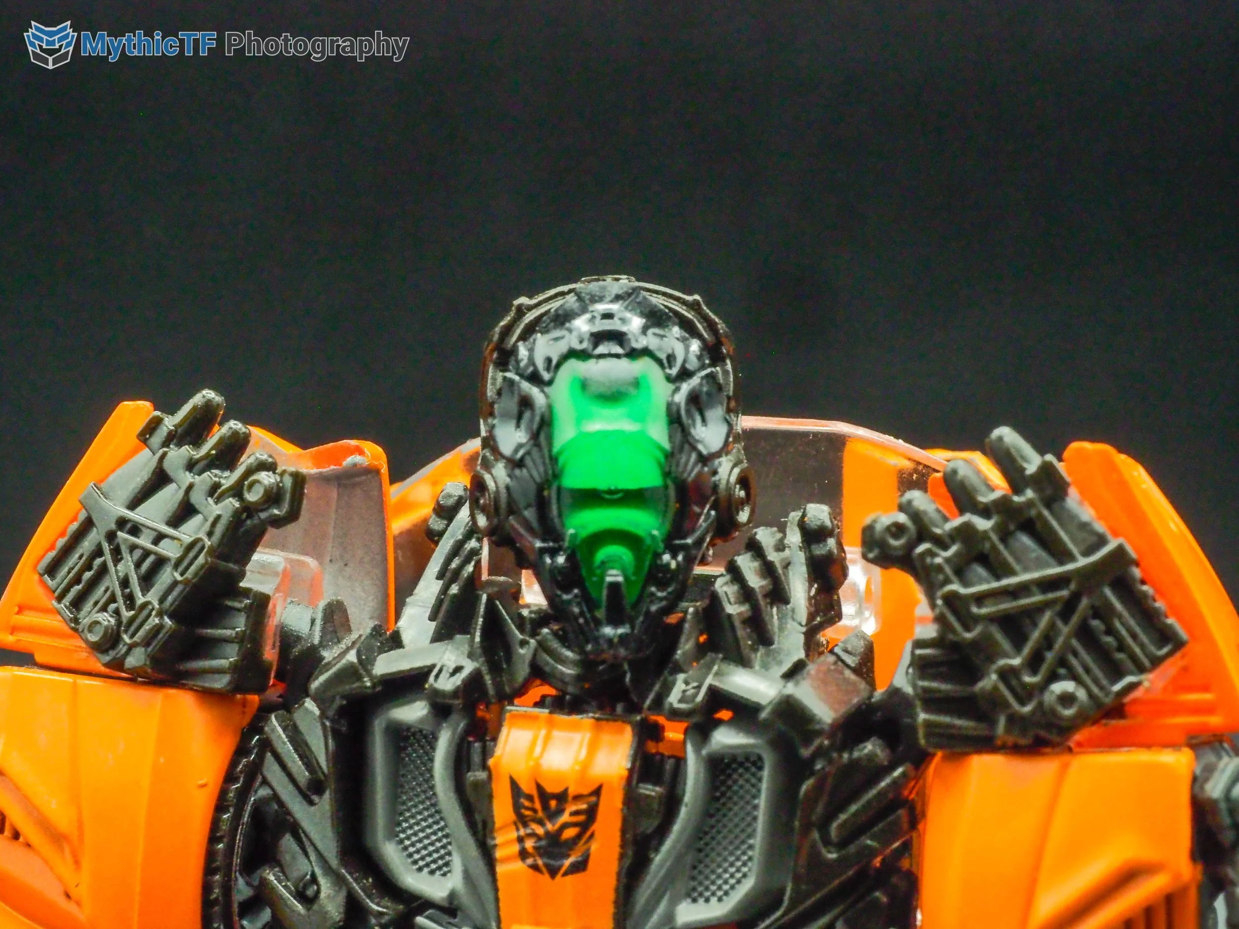 Transformers Studio Series Shadow Raider — Mythic TFs