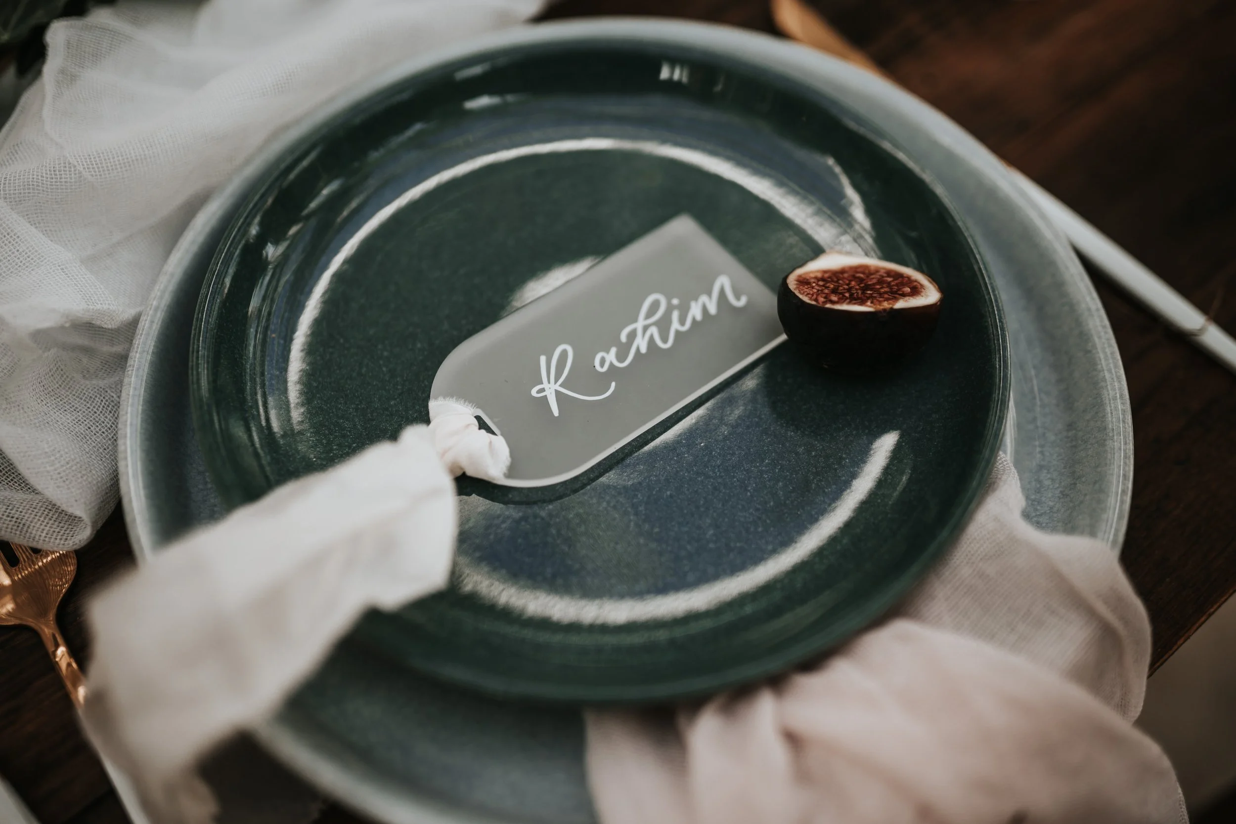 Handwritten, beautiful place cards | Bewilderly — Bewilderly