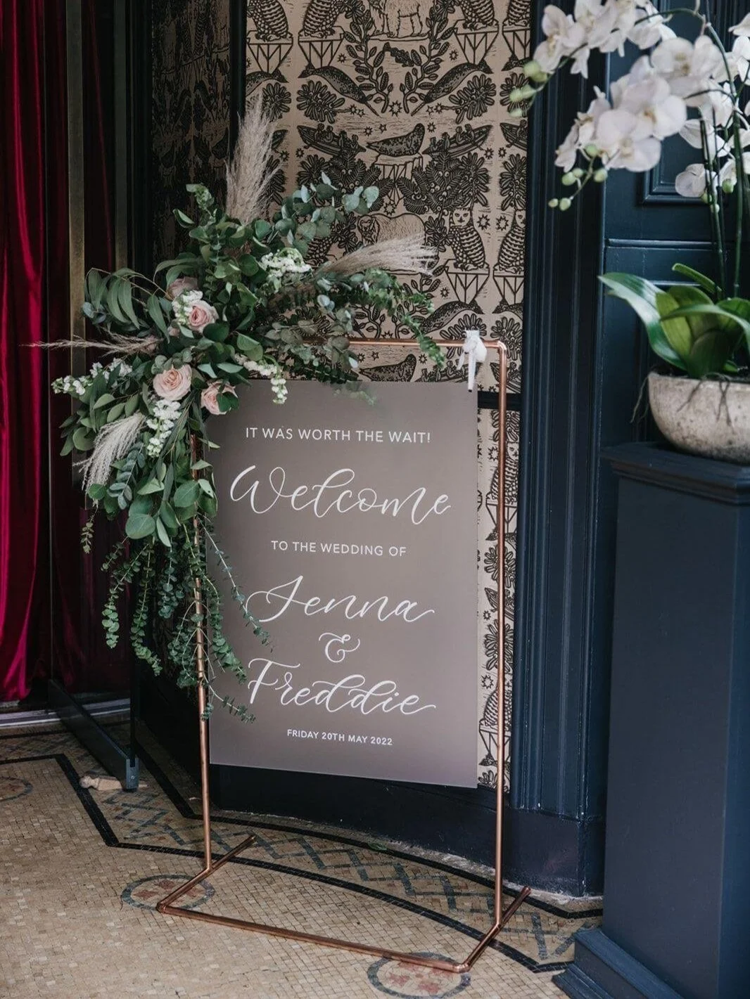 Hand painted welcome signs for stylish couples | Bewilderly — Bewilderly