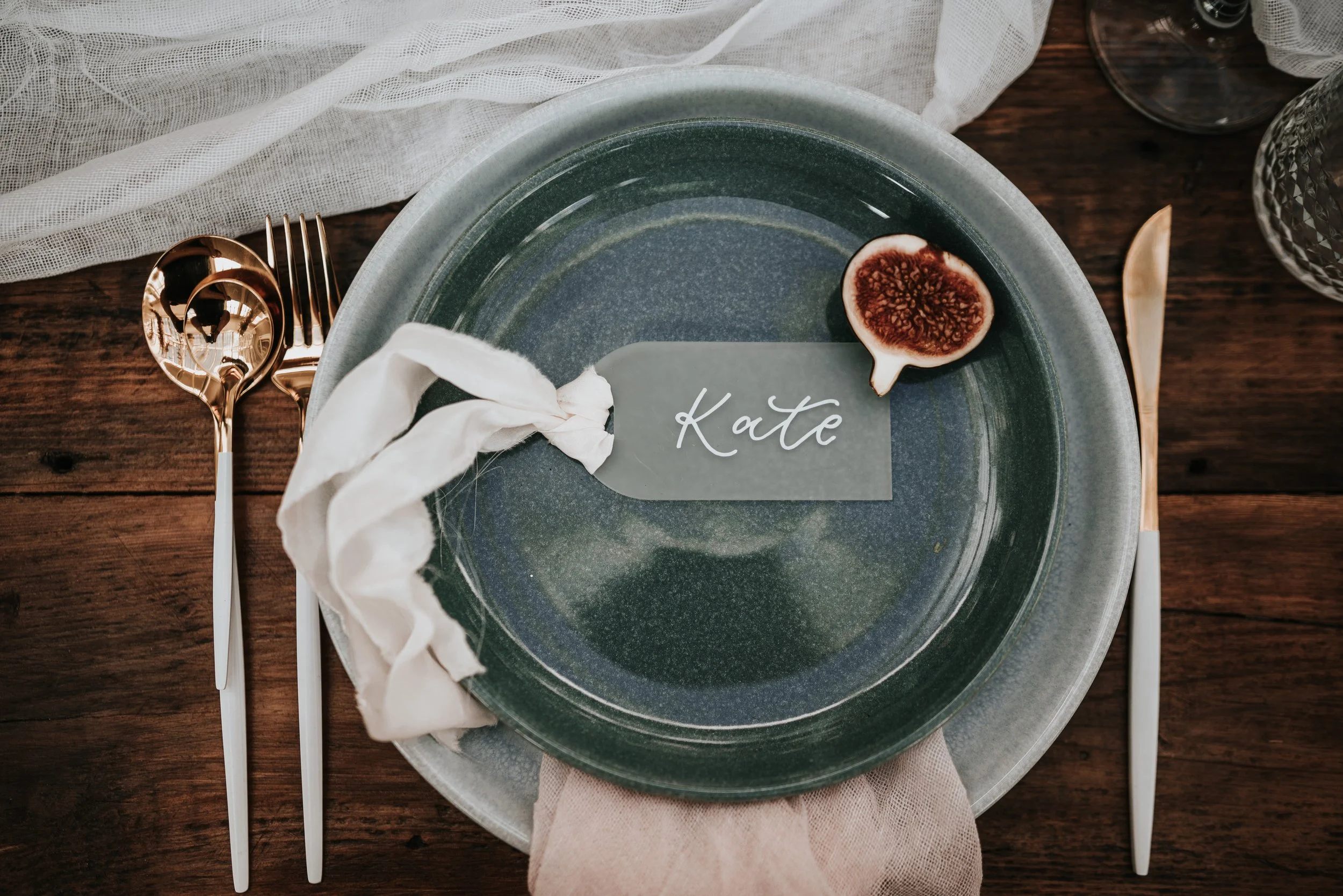 Handwritten, beautiful place cards | Bewilderly — Bewilderly