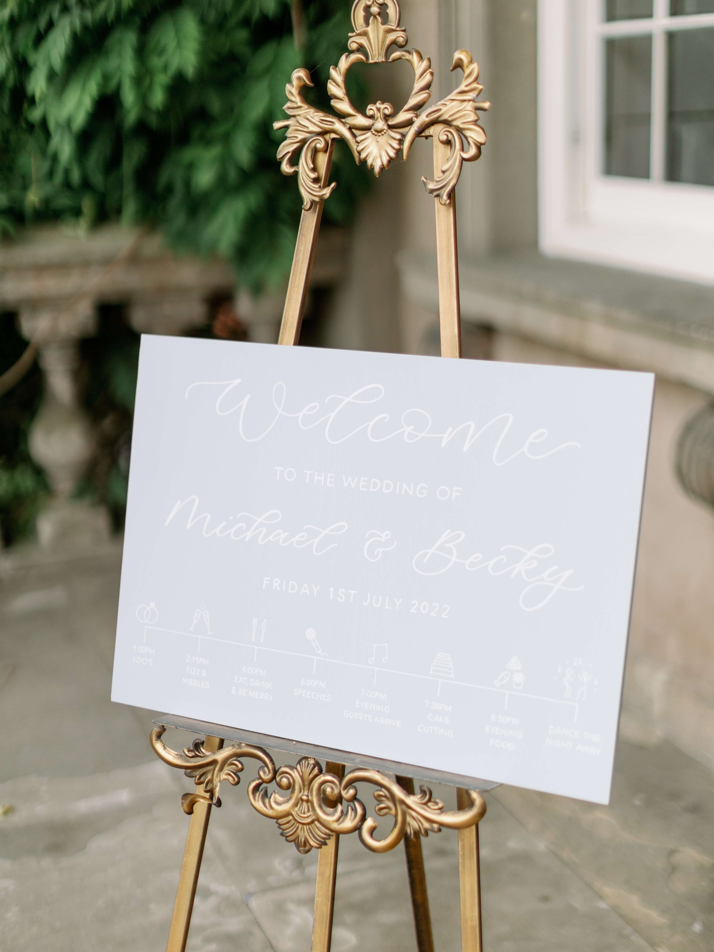 Hand painted wooden signs for stylish weddings | Bewilderly — Bewilderly