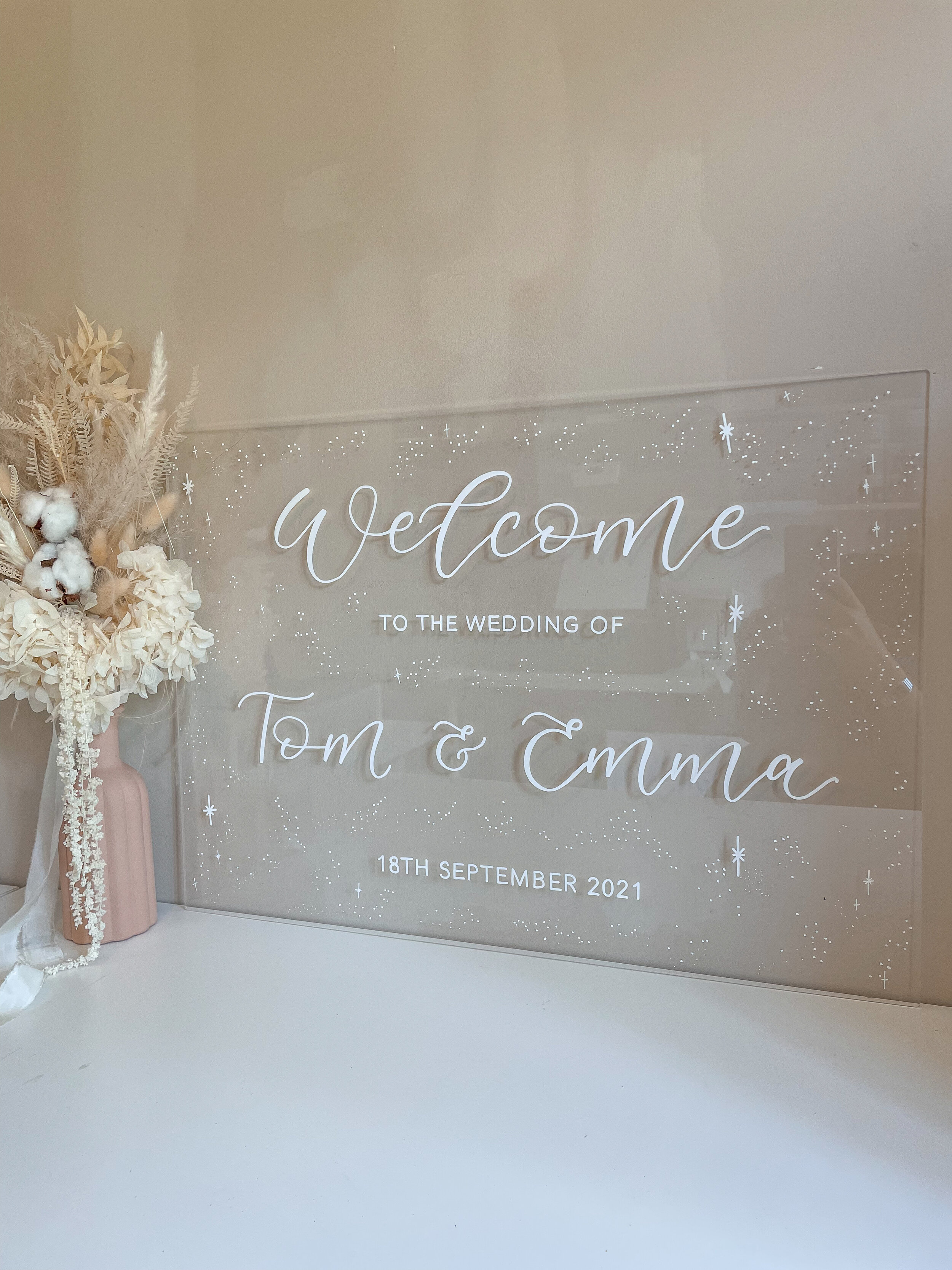 Hand painted welcome signs for stylish couples | Bewilderly — Bewilderly