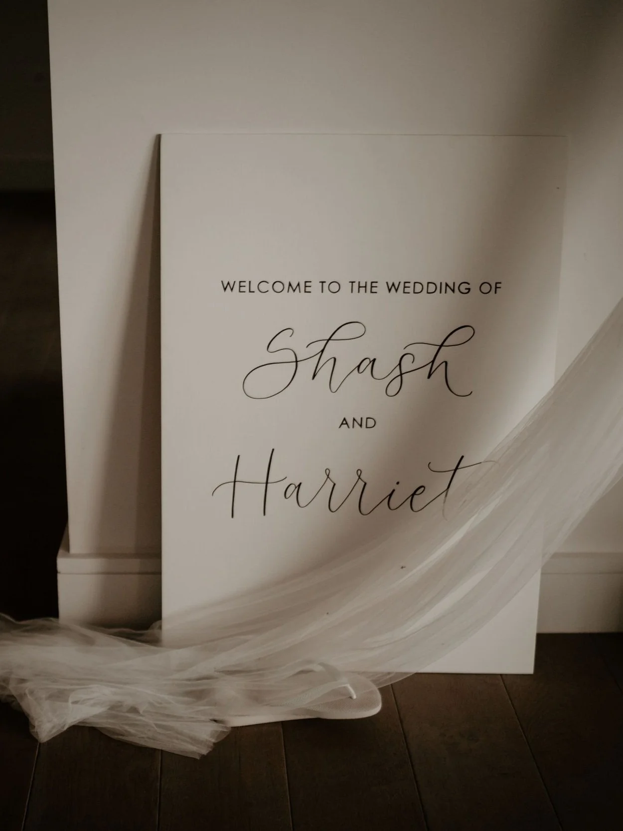 Hand painted wooden signs for stylish weddings | Bewilderly — Bewilderly