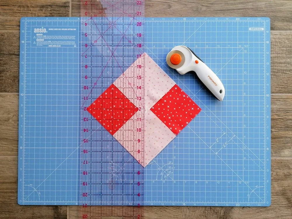 How to make four-at-a-time flying geese — Cowden Quilt School