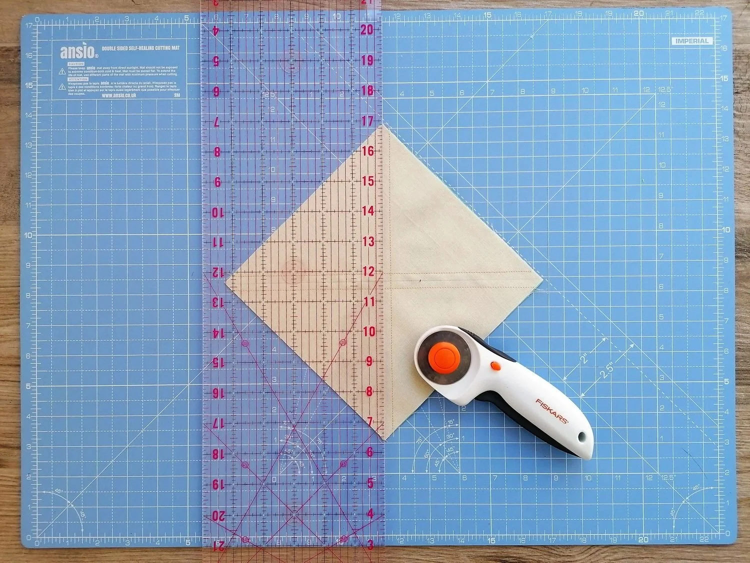 How to make 8 HSTs at a time - the 'magic 8' method — Cowden Quilt School