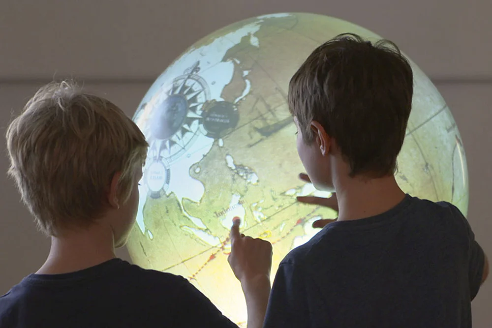 Digital Video Globes and Touch Globe Products — DIGITAL GLOBE SYSTEMS