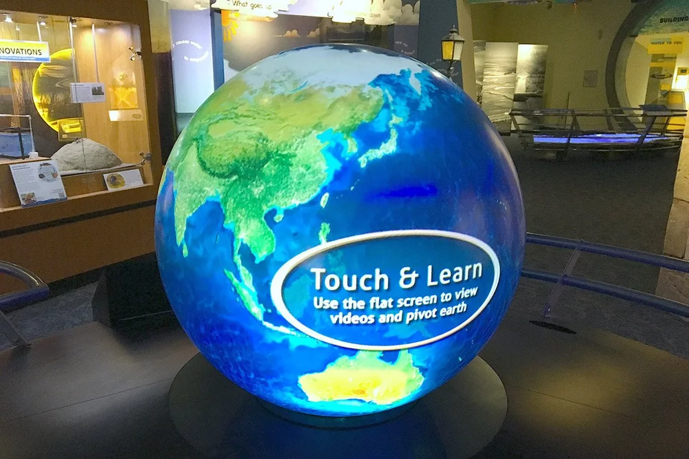 Digital Video Globes and Touch Globe Products — DIGITAL GLOBE SYSTEMS