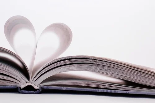 Classic Literary Love Stories & Quotes to Celebrate This Valentines ...