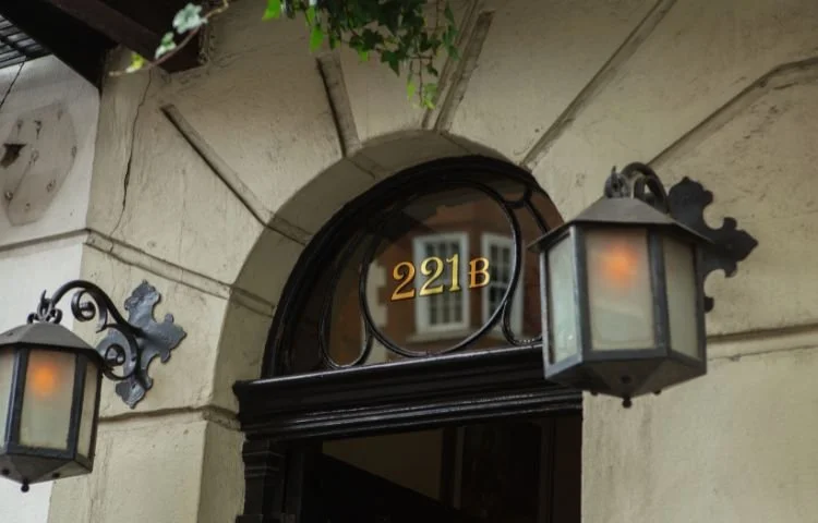 How to Host the Ultimate Sherlock Holmes Themed Party — On Book Street