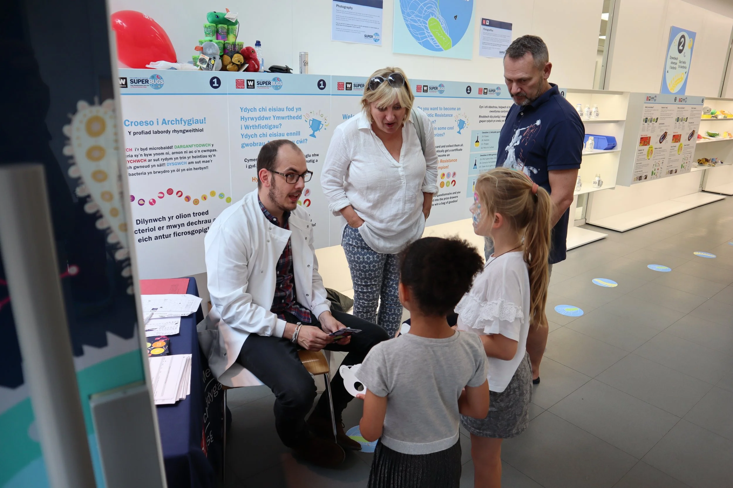 Pop-Up Shop 2019 — Superbugs - The microbial world in, on and around us