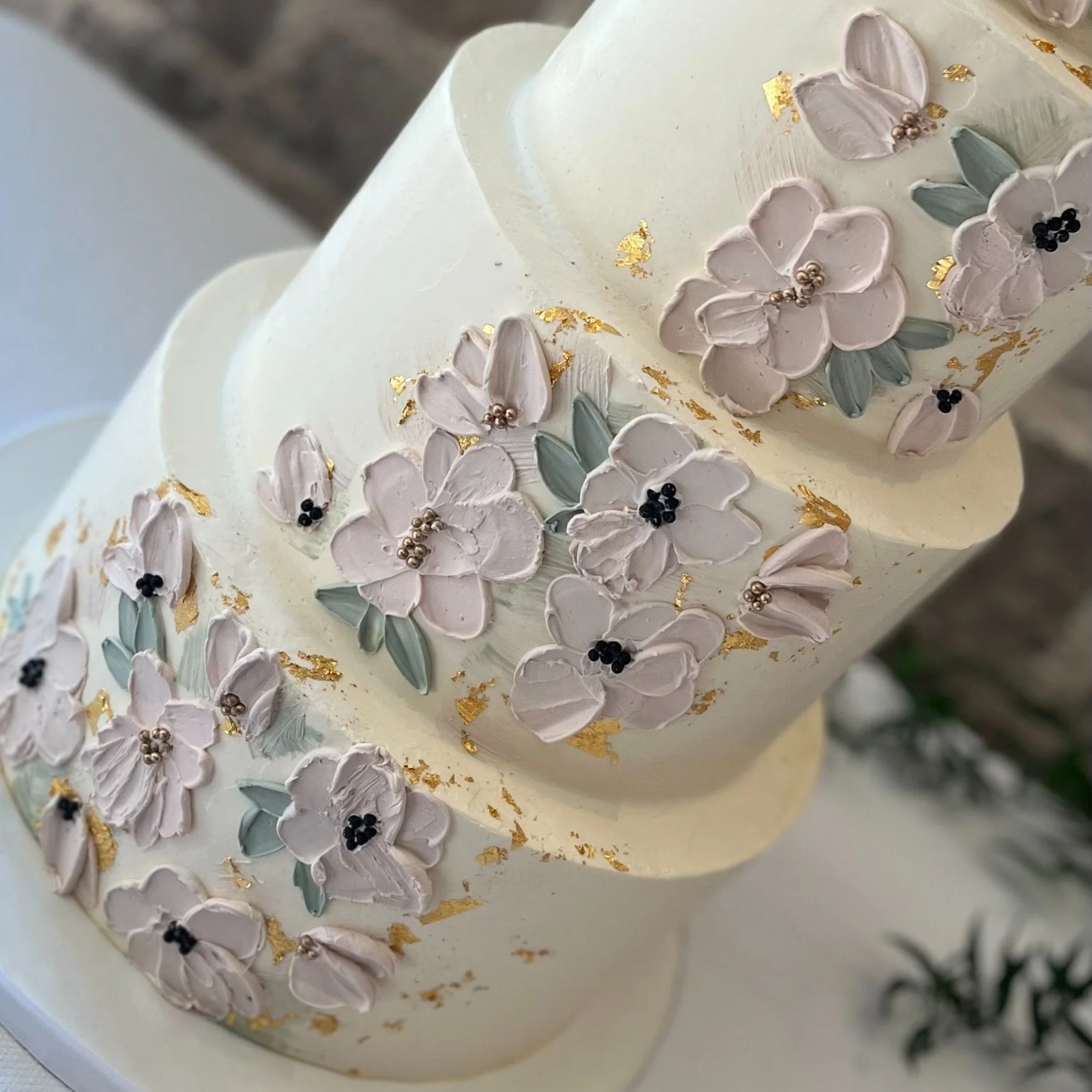 Fondant VS Buttercream — Fancy That Cake