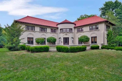 About 1 — College Hill Neighborhood Association