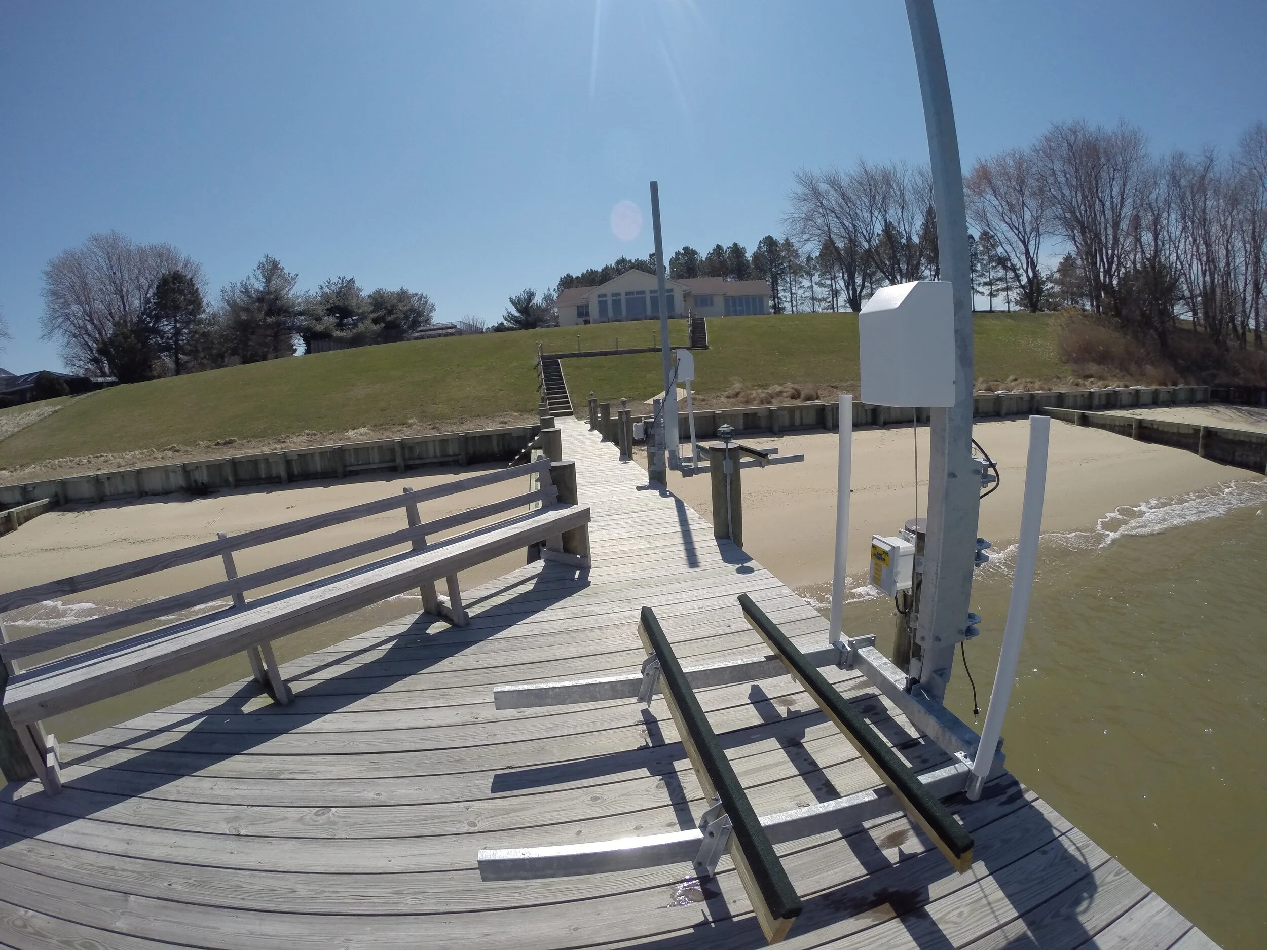 Magnum Boat Lifts - By Boat Lifts Unlimited