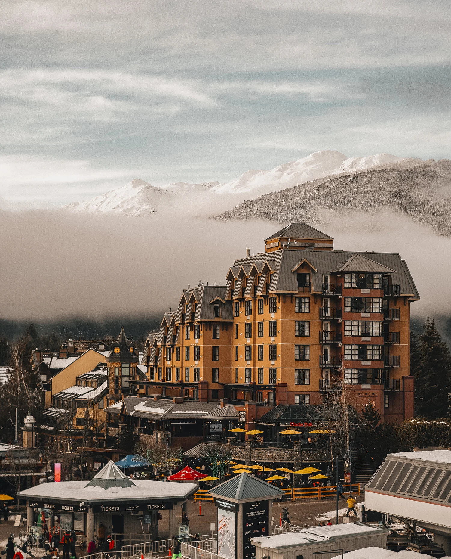 Sundial Hotel - Suites