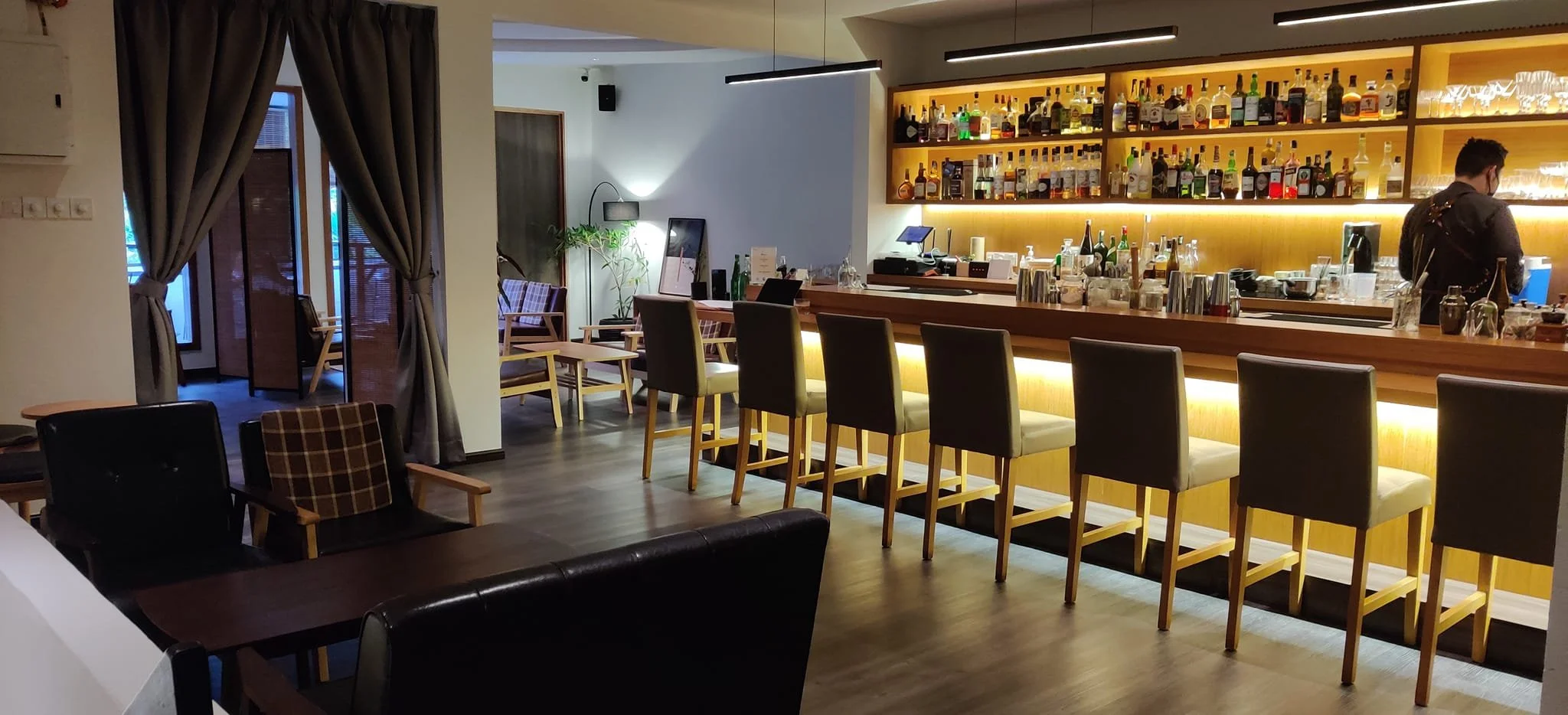 Top 7 TTDI Bars You Can’t Miss for the Best Night Out — Yin Homes