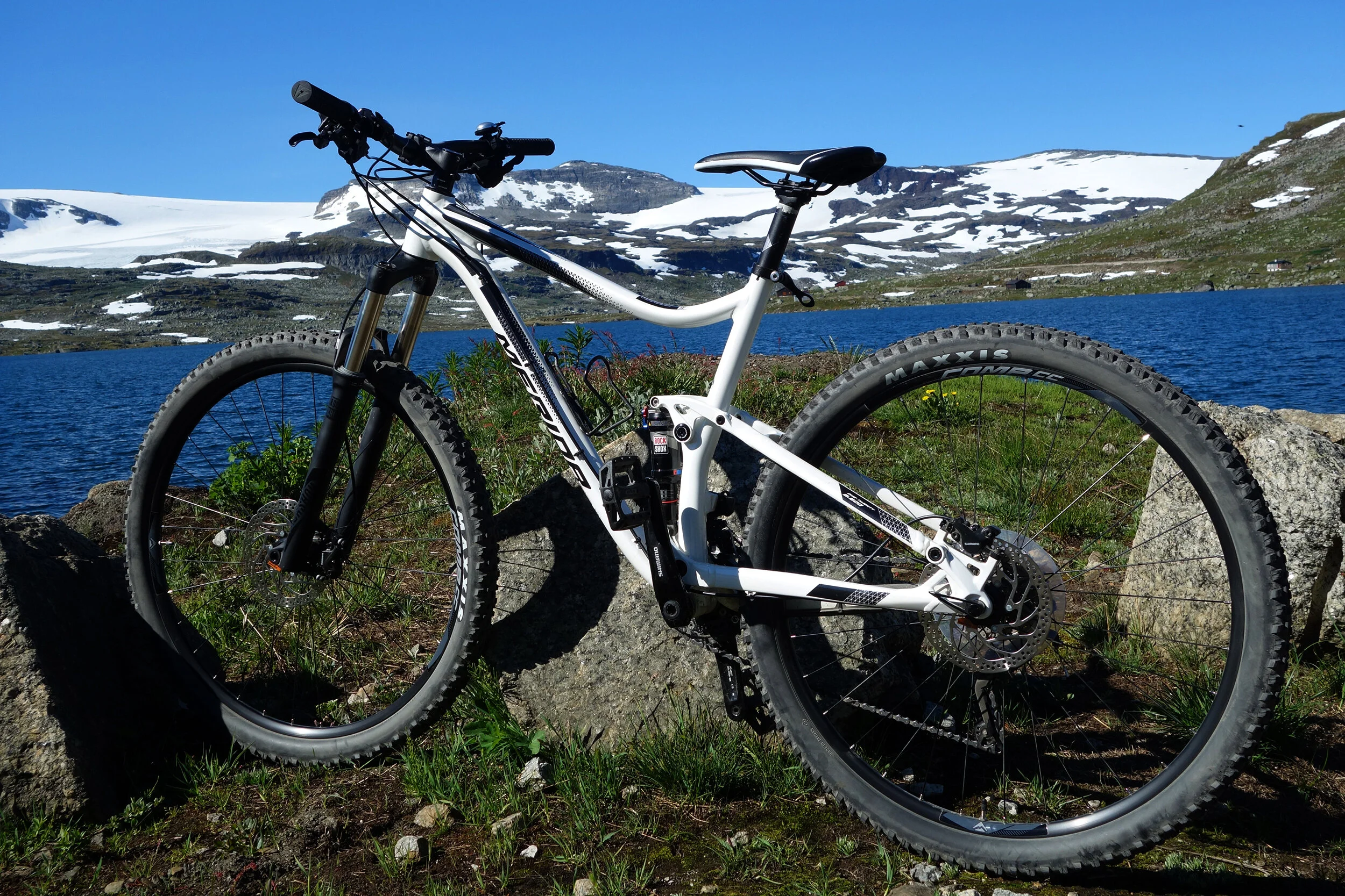 General 1 — Hotel Finse 1222