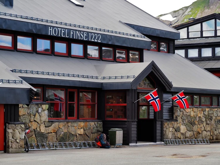 Nye bilder! — Hotel Finse 1222