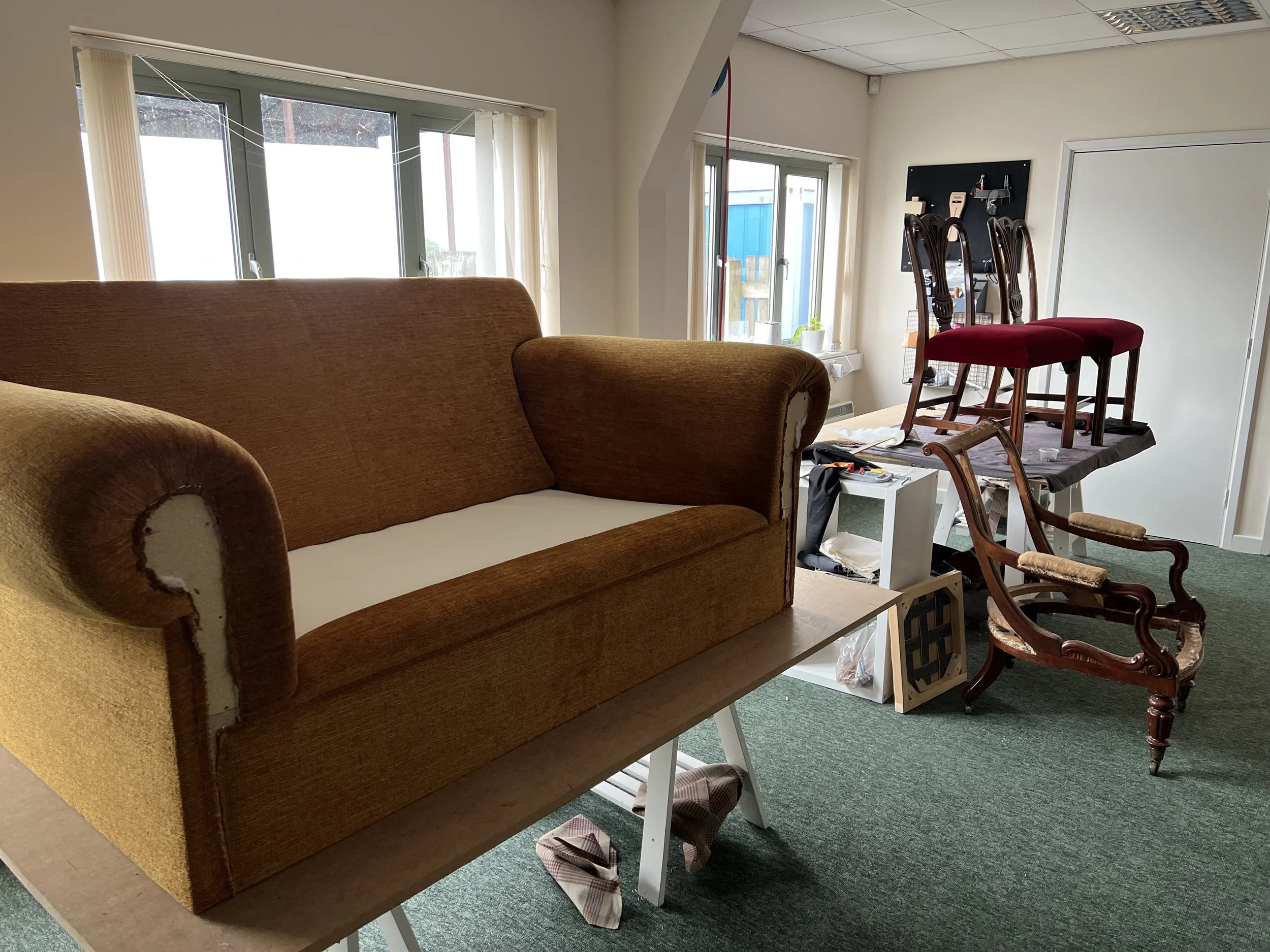 Donate Sofa London | Baci Living Room