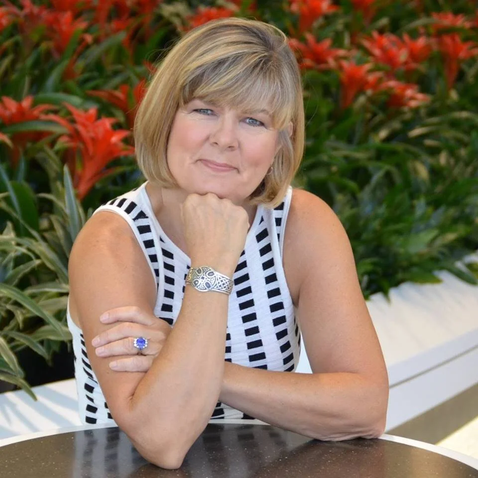 Julie Makeup | Saubhaya Makeup