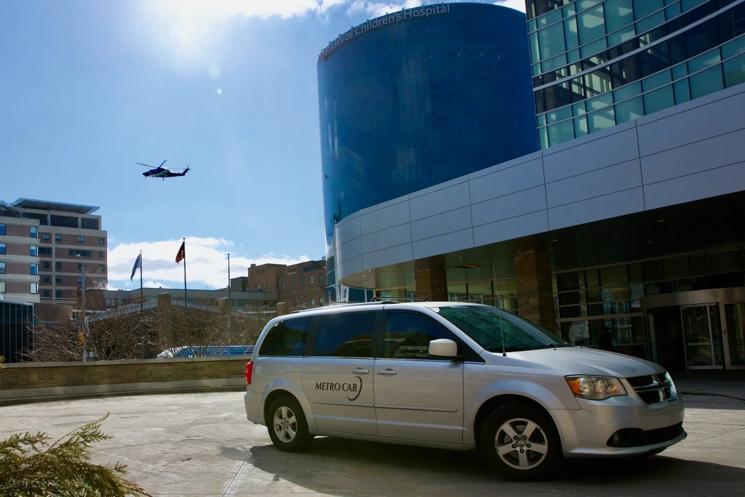 Metro Cab - Official Taxi Transportation of DTW & GRR
