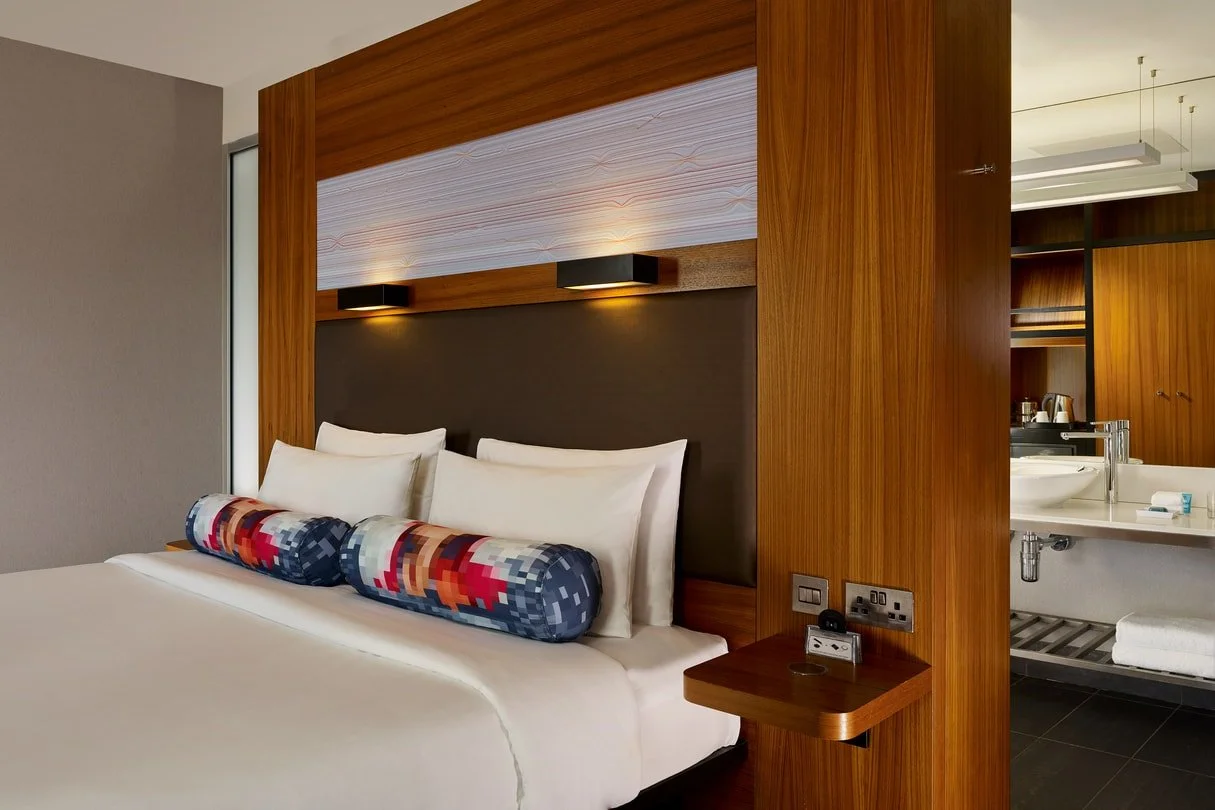 Aloft London Excel - F&B Ordering & Digital Guest Directory | IRIS®