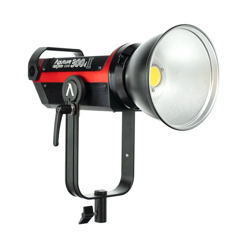 How to choose between continuous lights and strobe lights — michaels ...