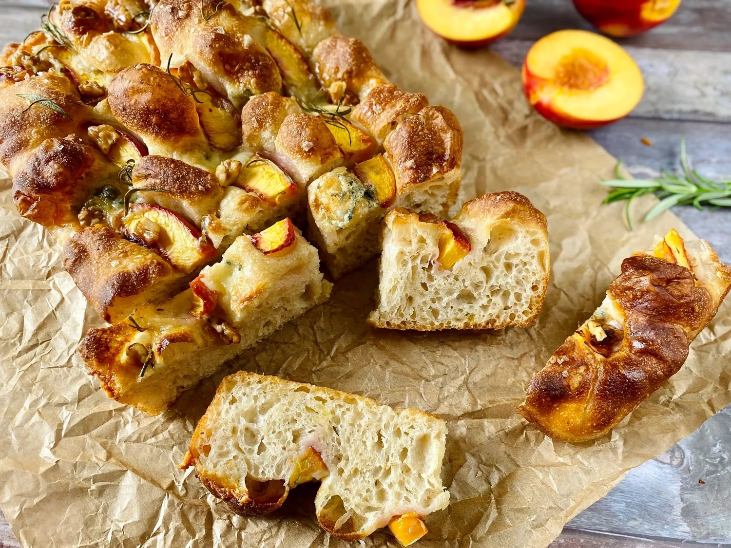 How to Make Sourdough Focaccia (Easy Recipe + Sweet & Savoury Topping ...