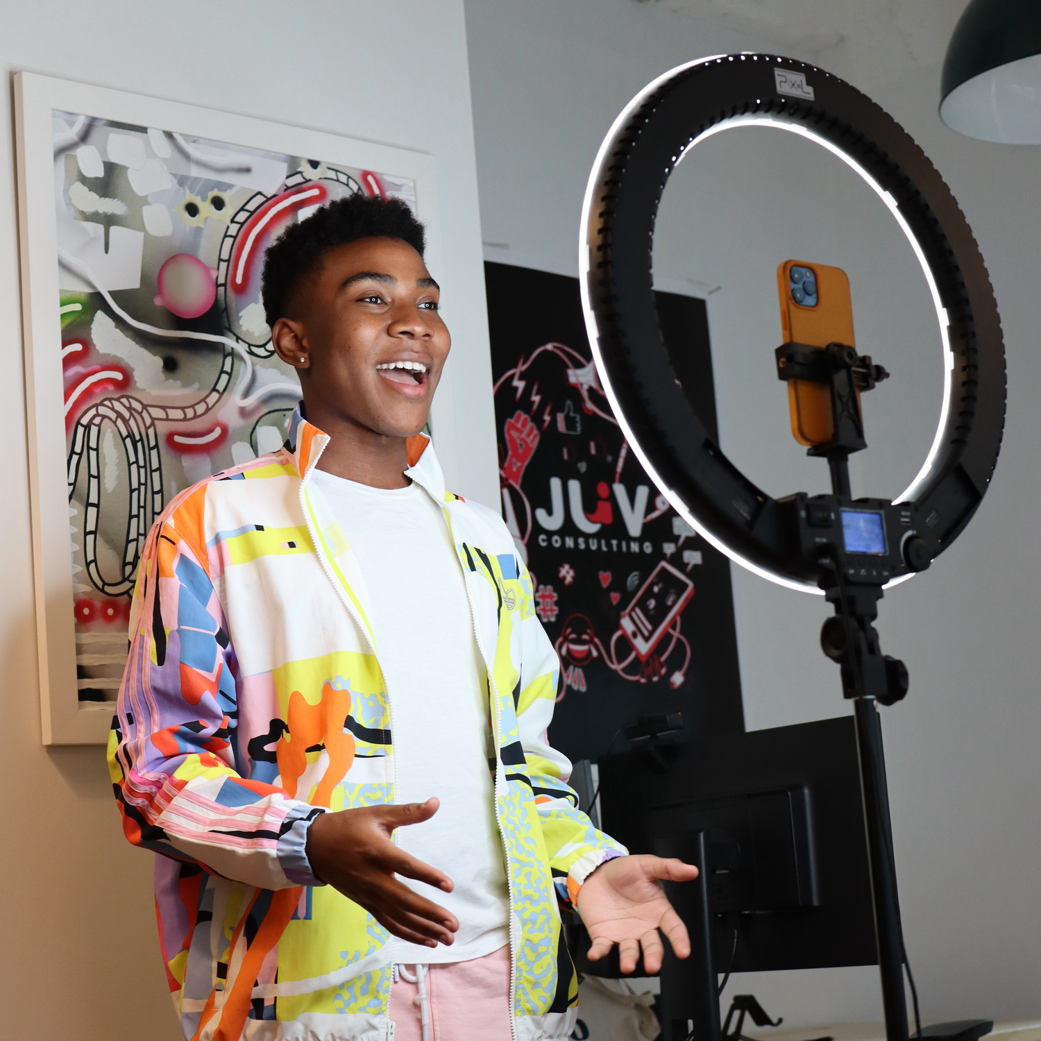 Bio — Kahlil Greene