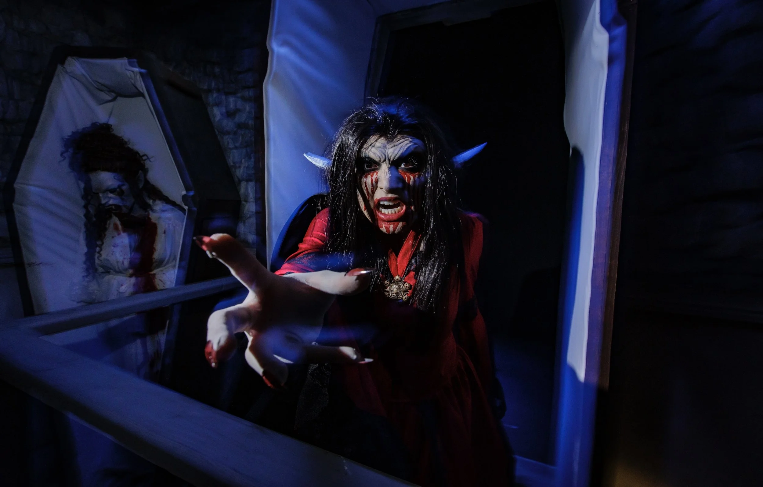 Full POV Universal Monsters: Eternal Bloodlines Haunted House at ...