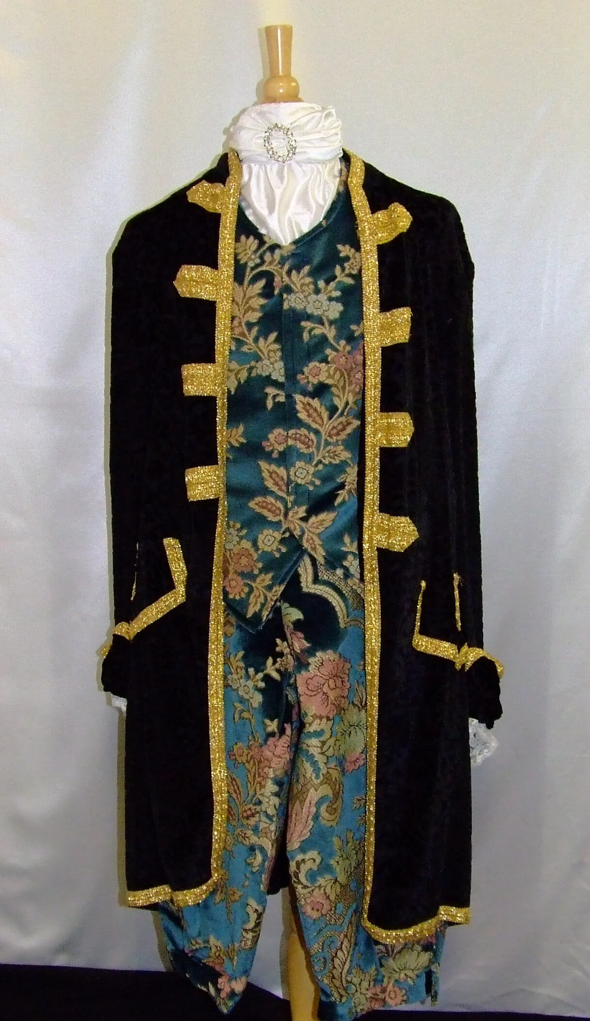 18th Century, Colonial, Regency, Masquerade — The Costume Company